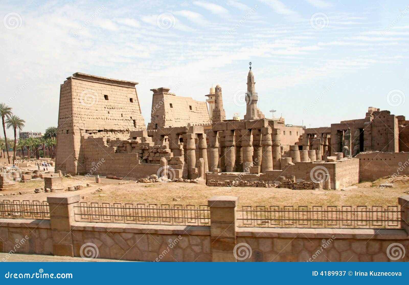 Der Tempel von Luxor stockbild. Bild von spalte, überholt - 4189937