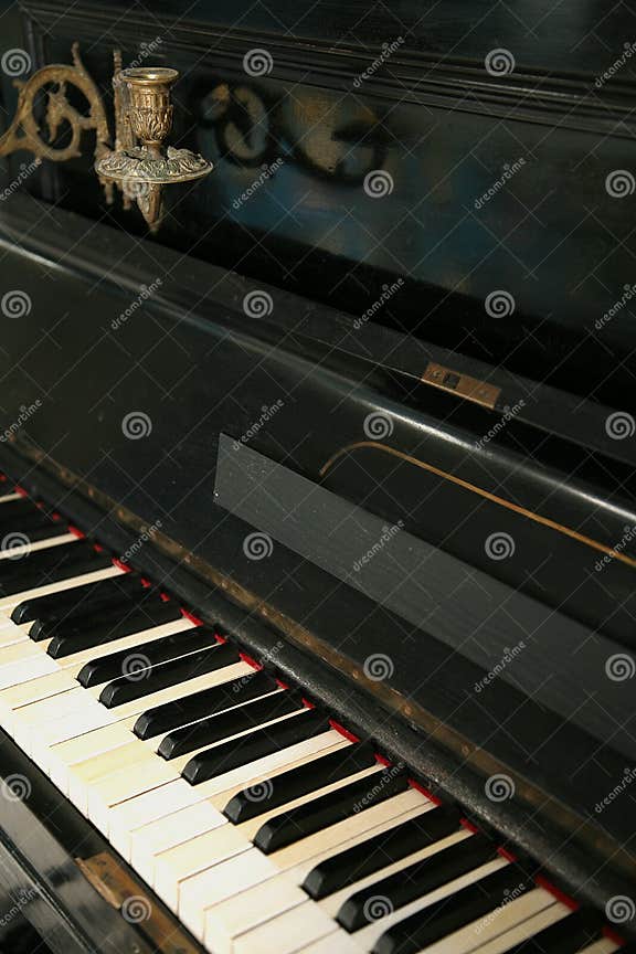 Der Ton von Musik stockfoto. Bild von abendessen, paare - 10558472