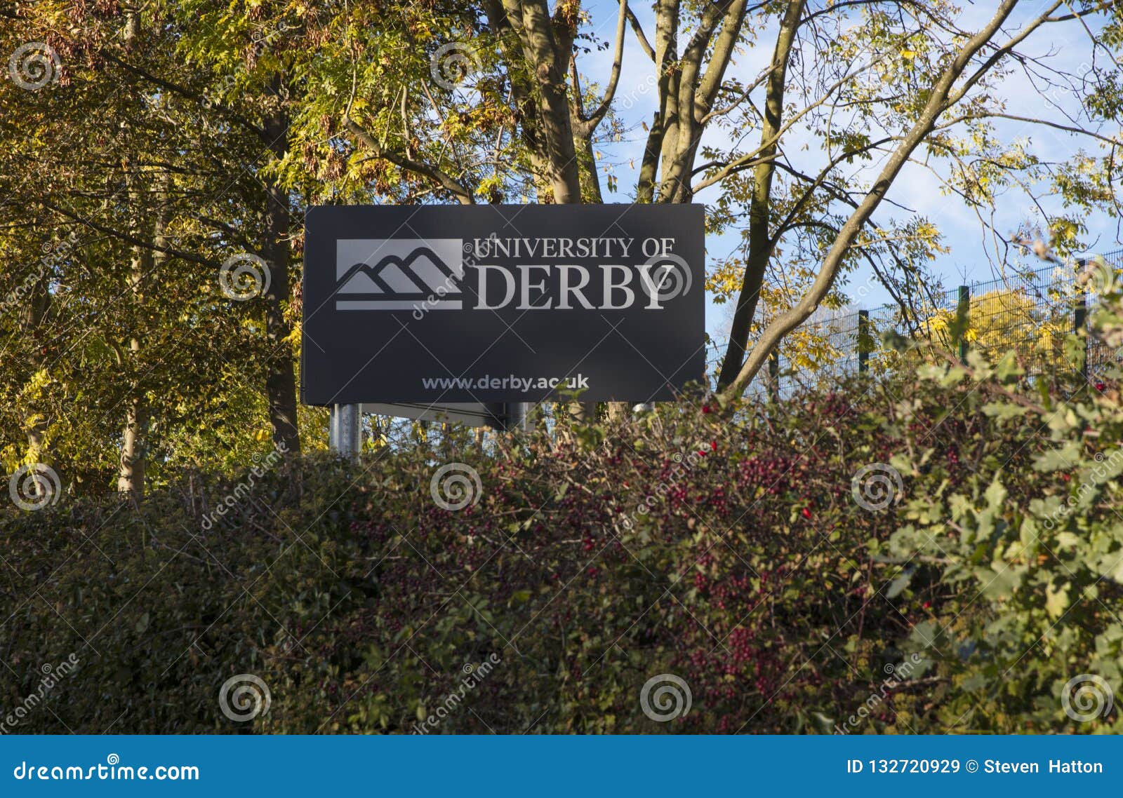 Derby, Derbyshire, UK: October 2018: University of Derby Logo an ...