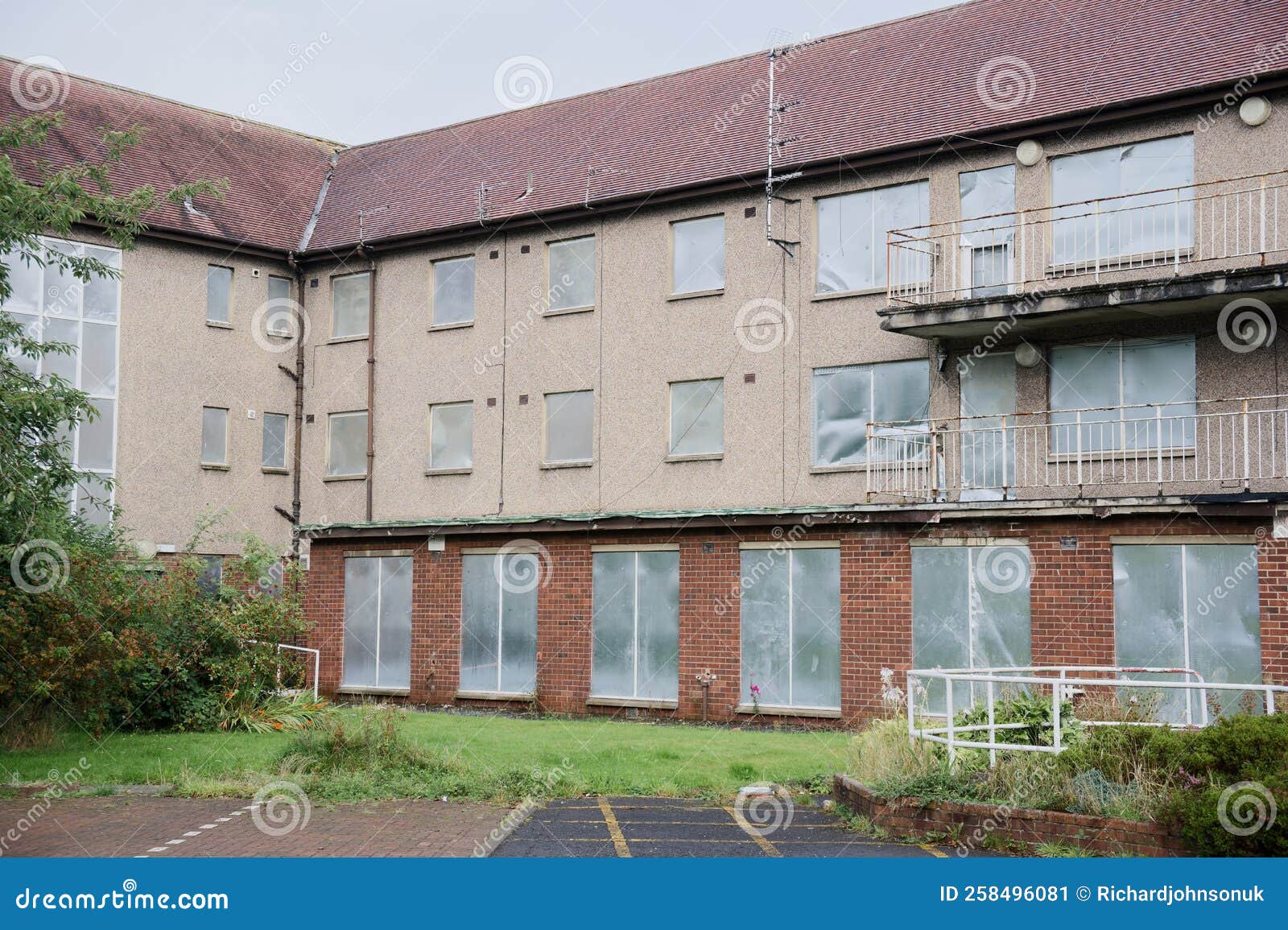 Derelict Empty Poor Housing Scheme in Govan Glasgow Stock Image - Image ...