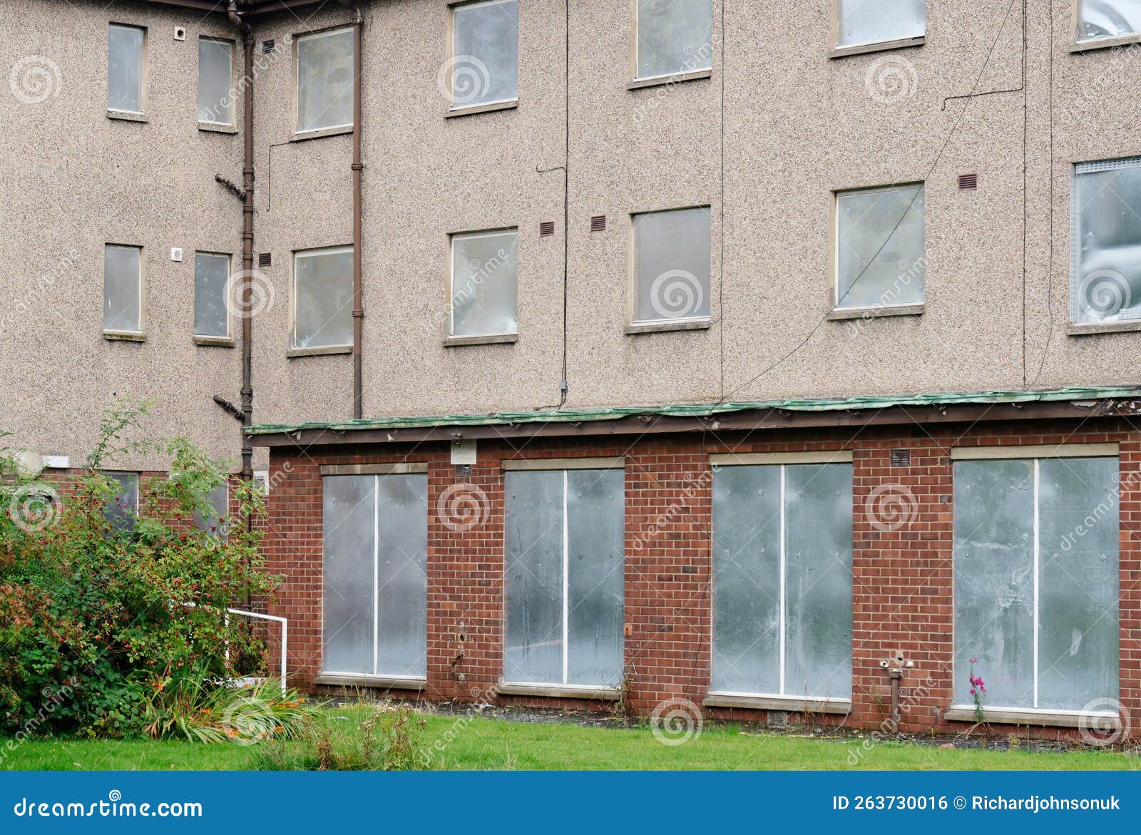Derelict Empty Poor Housing Scheme in Govan Glasgow Stock Photo - Image ...