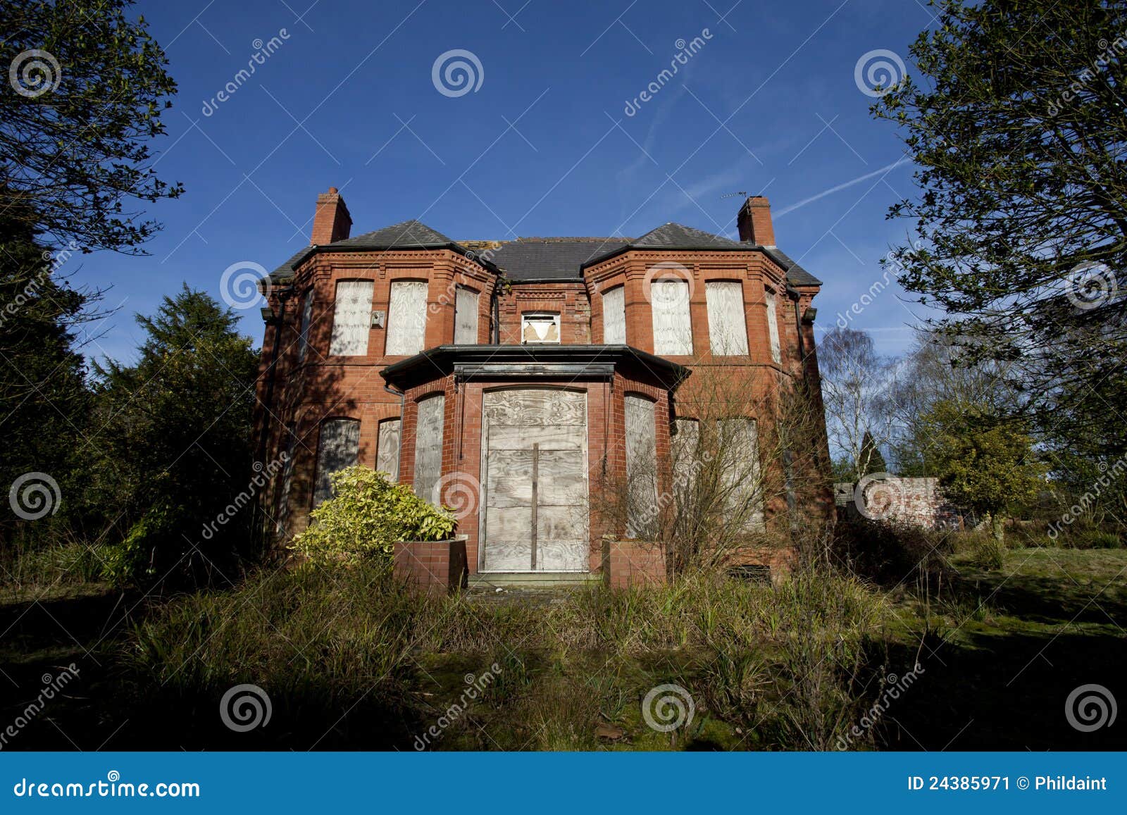 Derelict house stock image. Image of disused, forgotten - 24385971