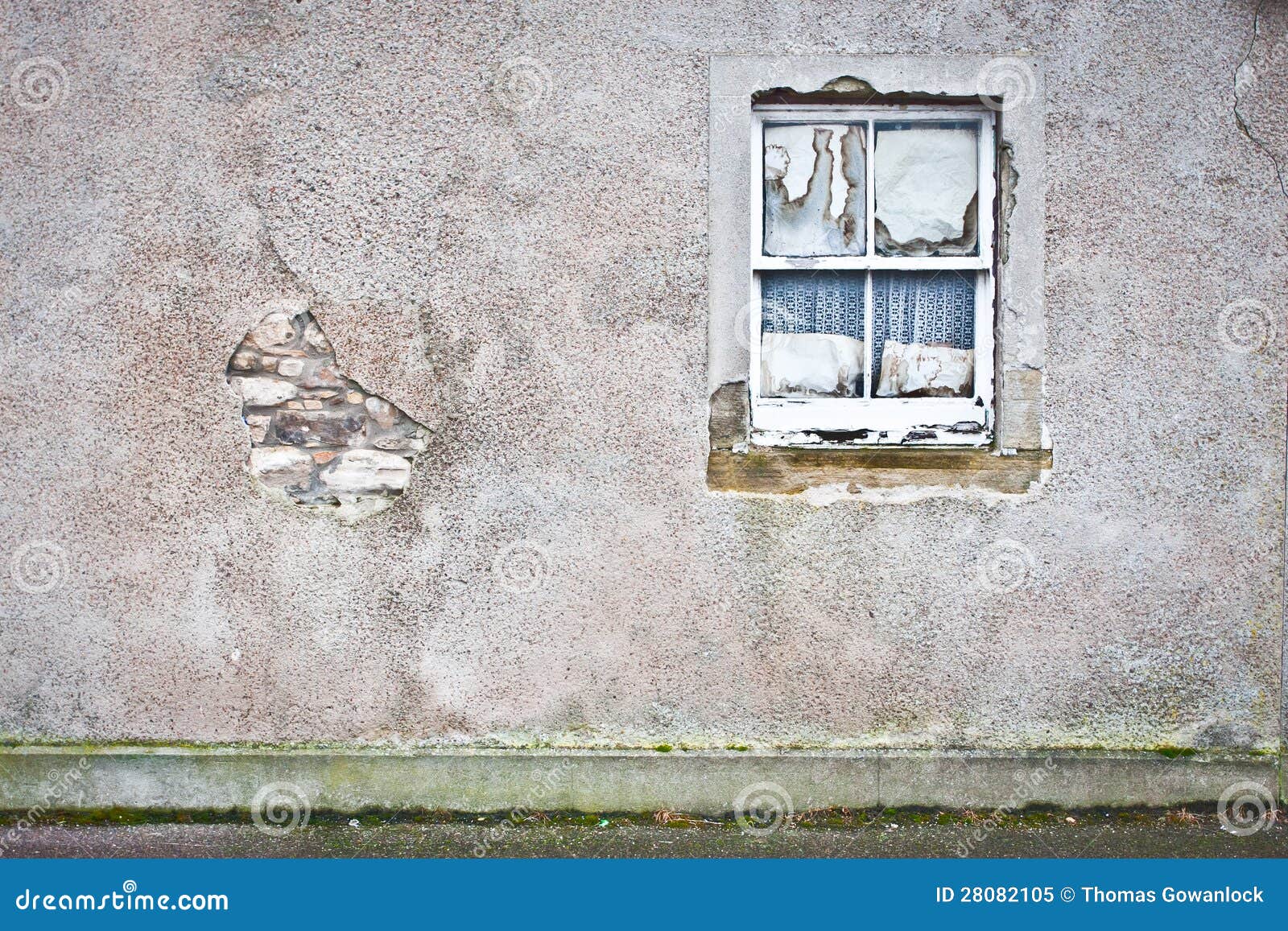 Derelict window stock image. Image of decay, house, haunted - 28082105
