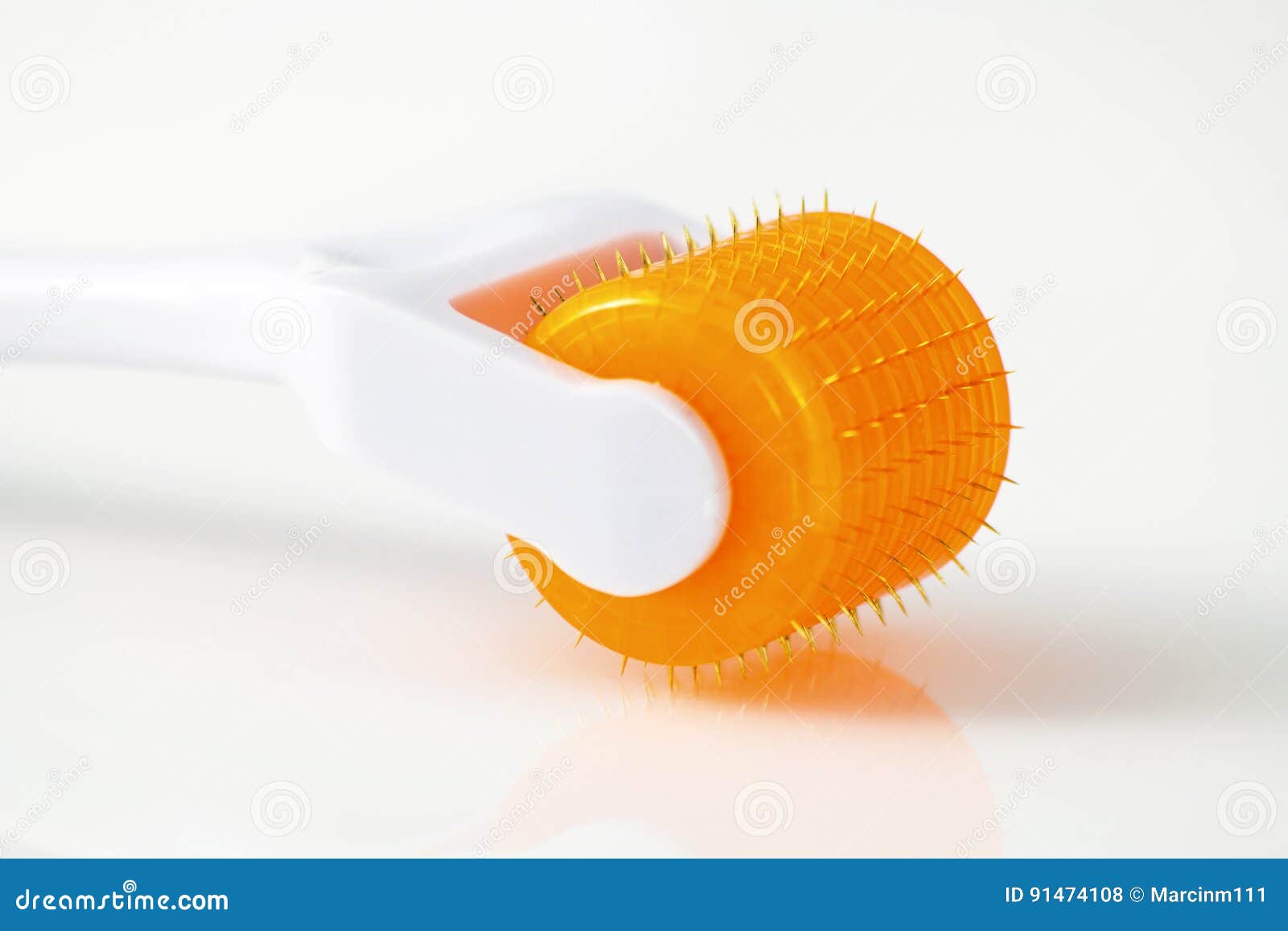 Dermarol Voor Medische Micro- Needling Therapie Stock Foto - Image of ...