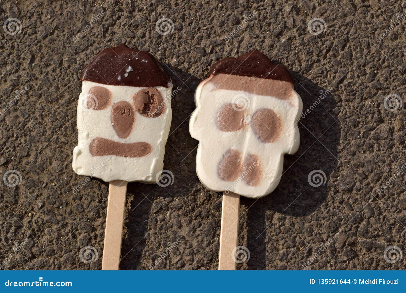 Derretida Helado En La Tierra Foto de archivo - Imagen de crema ...