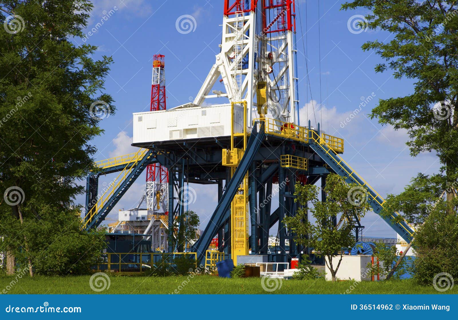 Derrick stock photo. Image of power, energy, metal, borehole - 36514962