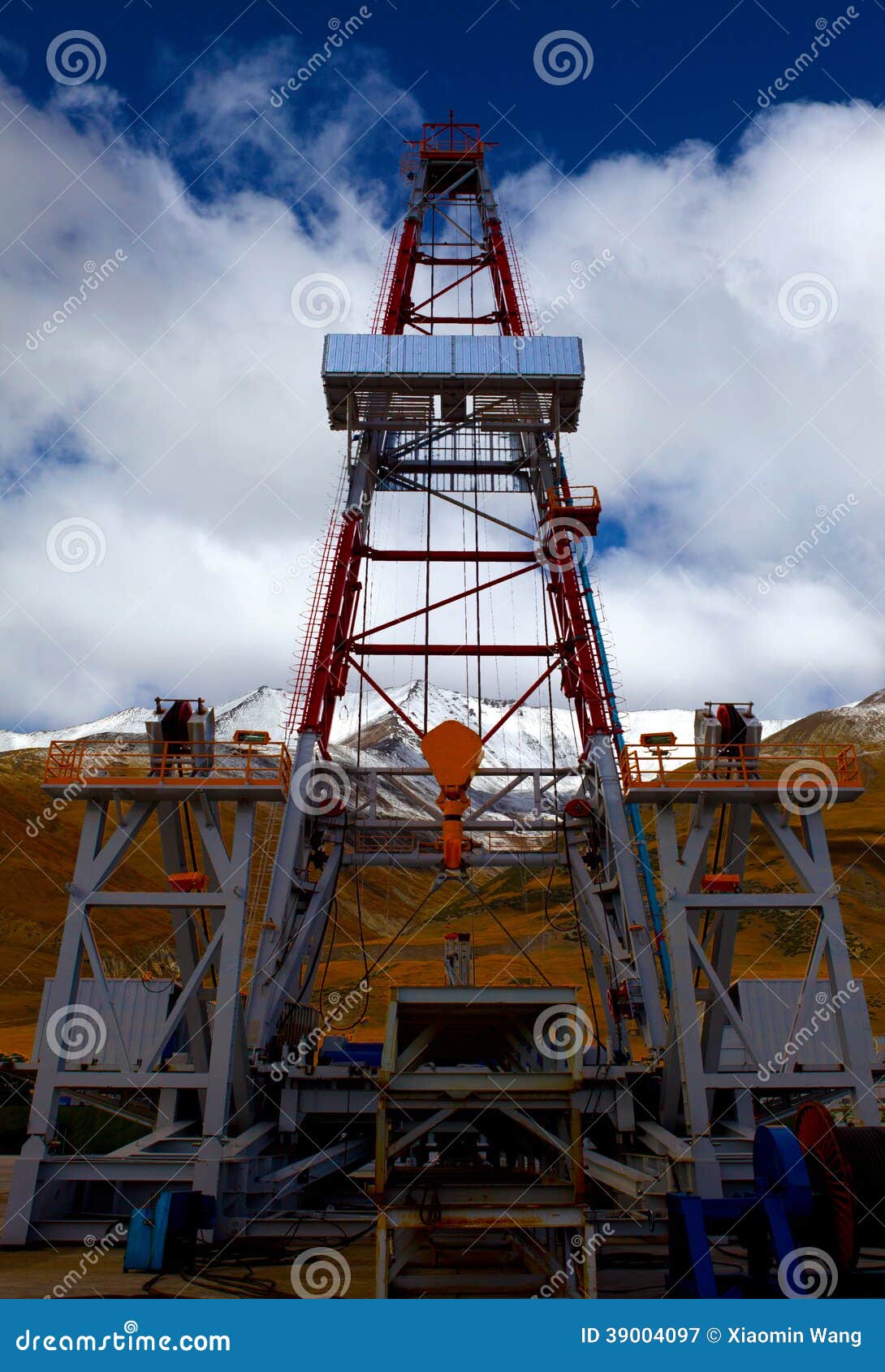 Derrick stock image. Image of metal, drillline, drilling - 39004097