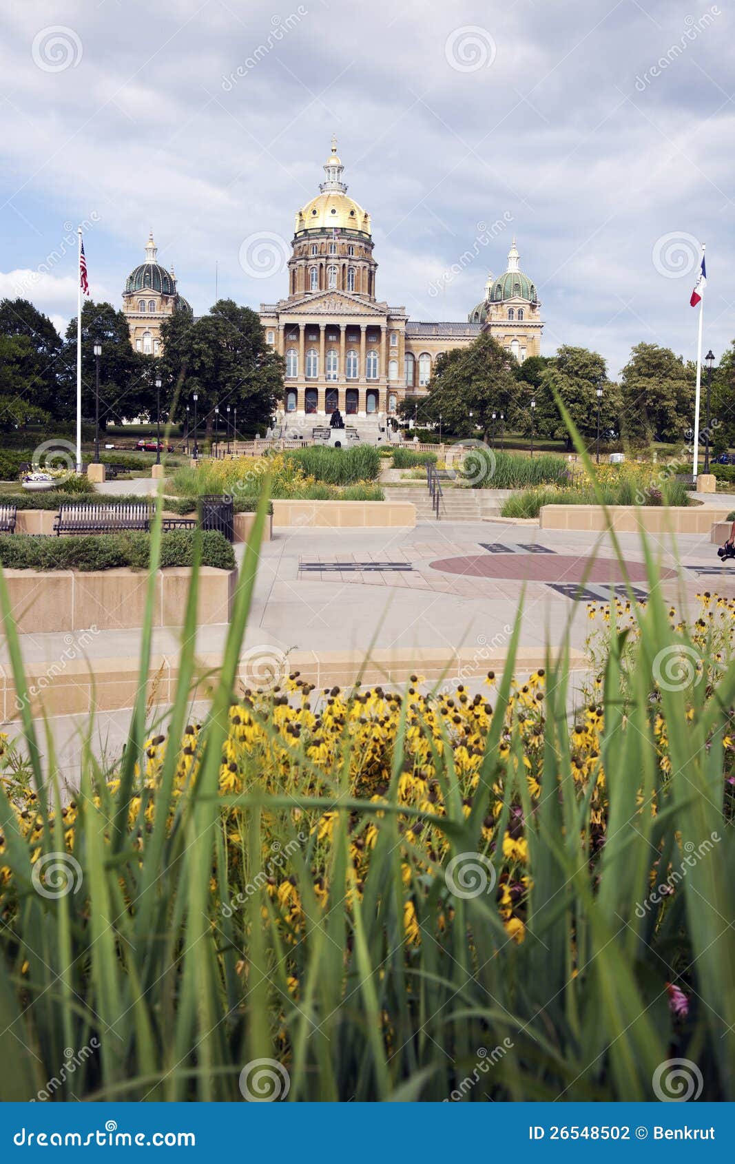 Des Moines, Iowa - State Capitol Building Stock Photo - Image of ...