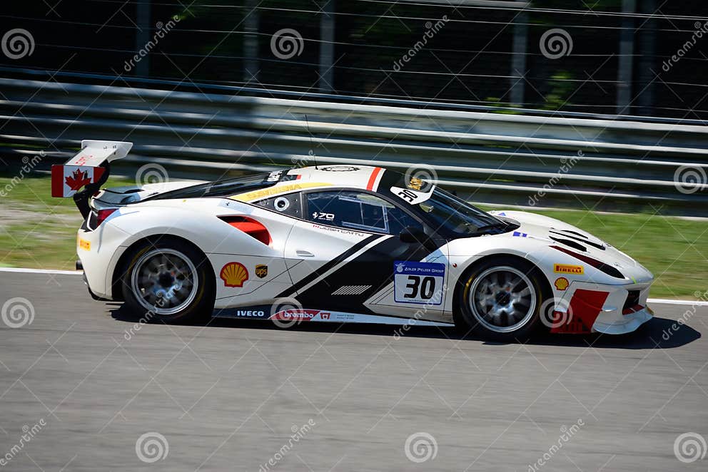 Desafio De Joshua Cartu Ferrari 488 Foto Editorial - Imagem de chassi ... Desafio De Joshua Cartu Ferrari 488 Foto Editorial - Imagem de chassi ...