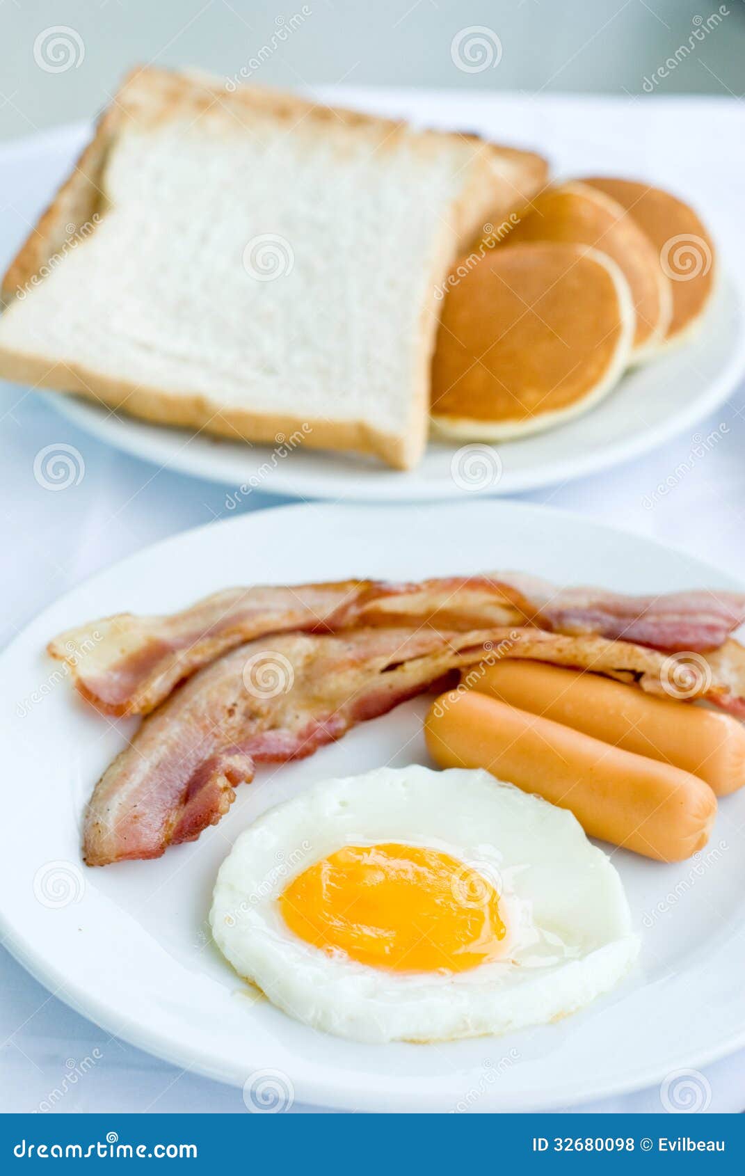 Desayuno americano foto de archivo. Imagen de culinario - 32680098