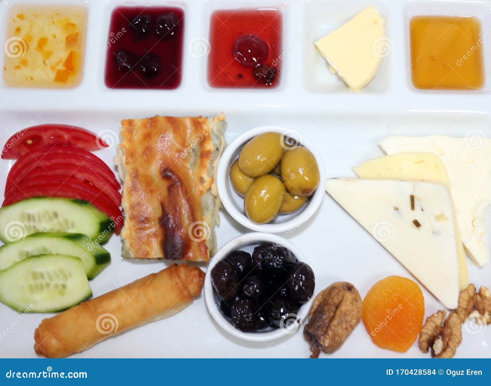 Desayuno Lleno De Comida Variada Foto de archivo - Imagen de revuelto ...