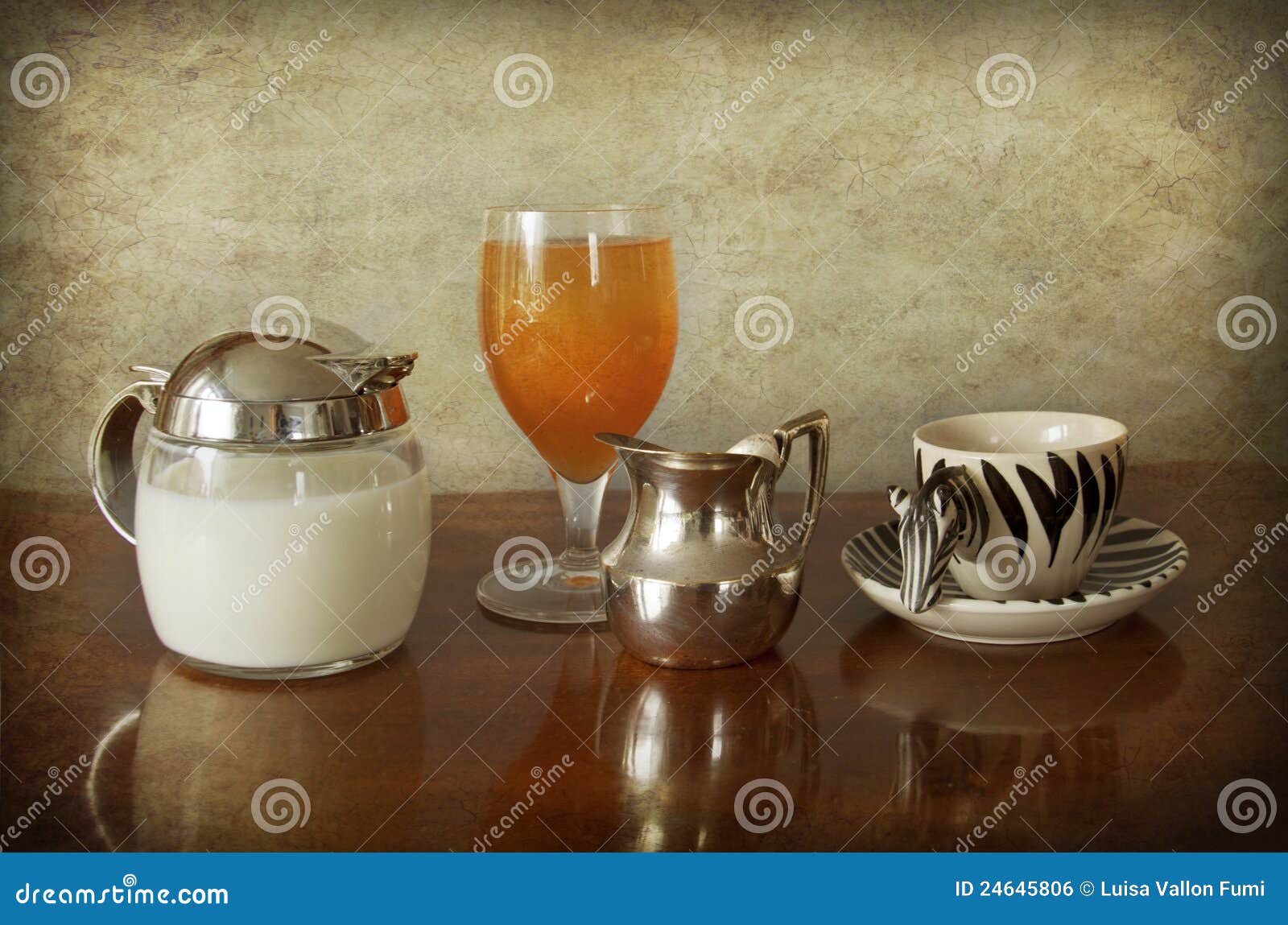 Desayuno Simple: Café Express, Leche Y Jugo Foto de archivo - Imagen de ...