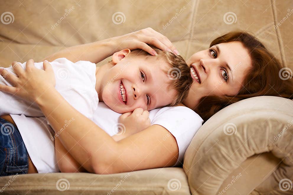 Descanso Da Matriz E Do Filho Imagem de Stock - Imagem de infância ...