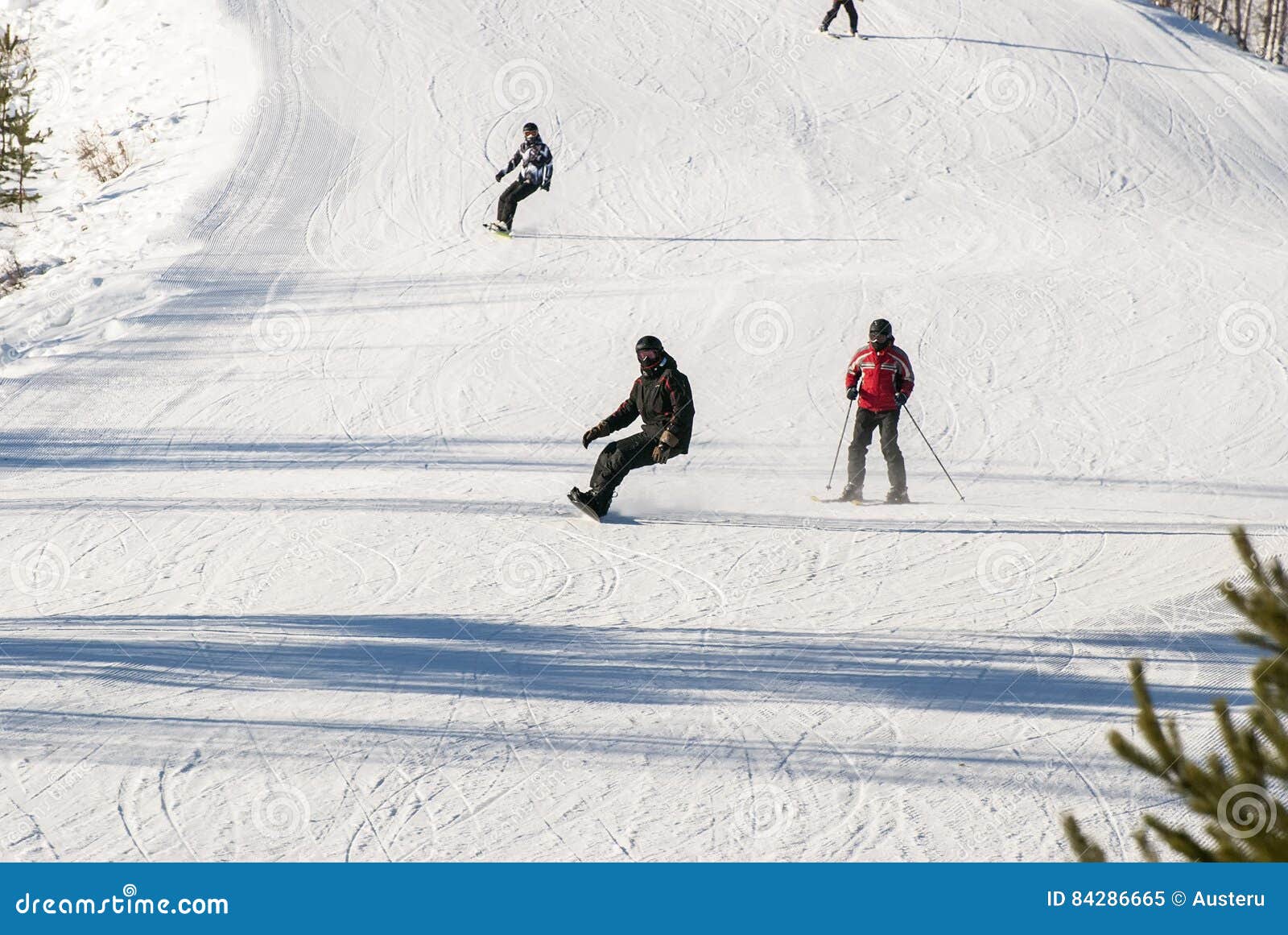Descent from the mountain editorial image. Image of march - 84286665