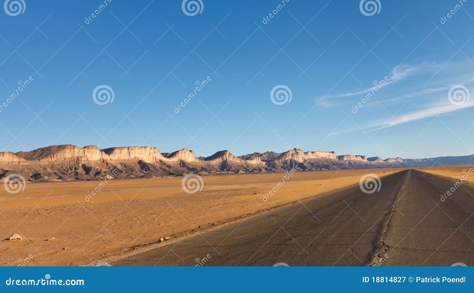 Desert Higway, Akakus (Acacus) Mountains, Sahara Stock Image - Image of ...