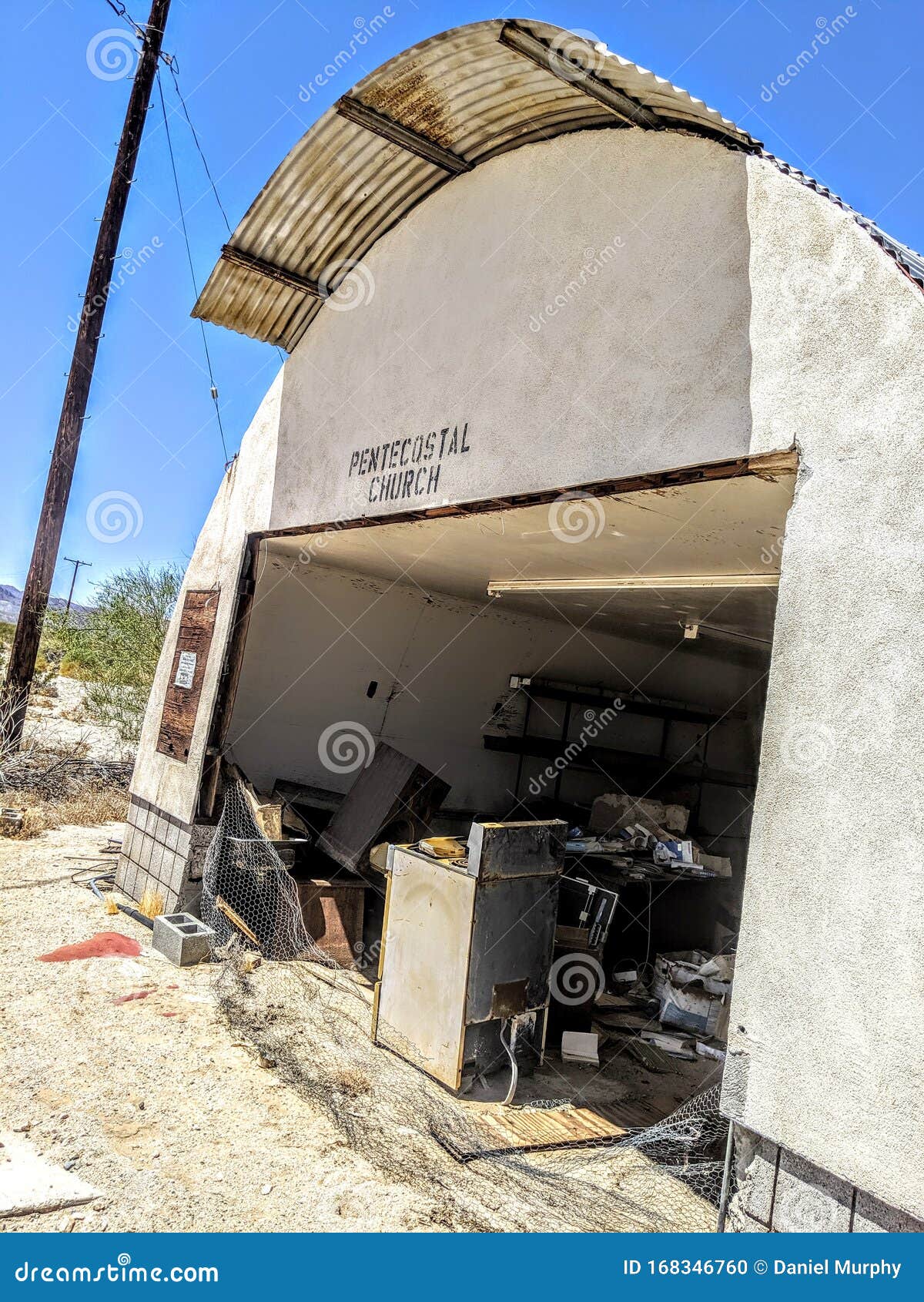 Desert Hot Abandoned Rusty Metal Wasteland Editorial Image - Image of ...
