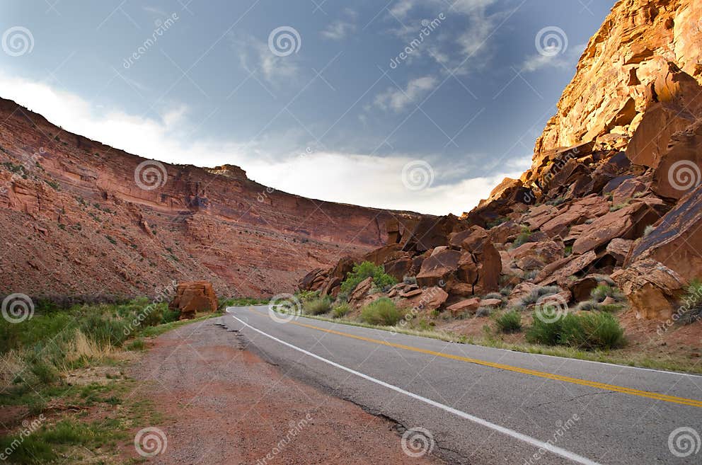 Desert road stock photo. Image of deserts, outdoor, dead - 25944910
