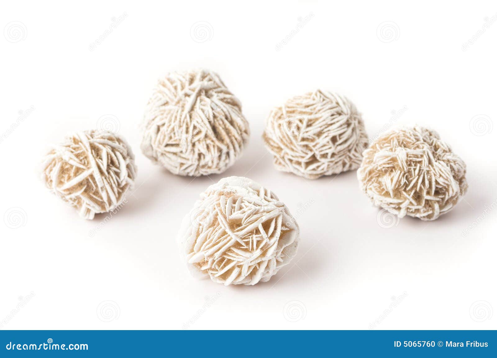 Desert Roses Form Crystallize As Minerals In Layers Of Sand Or Soil ...