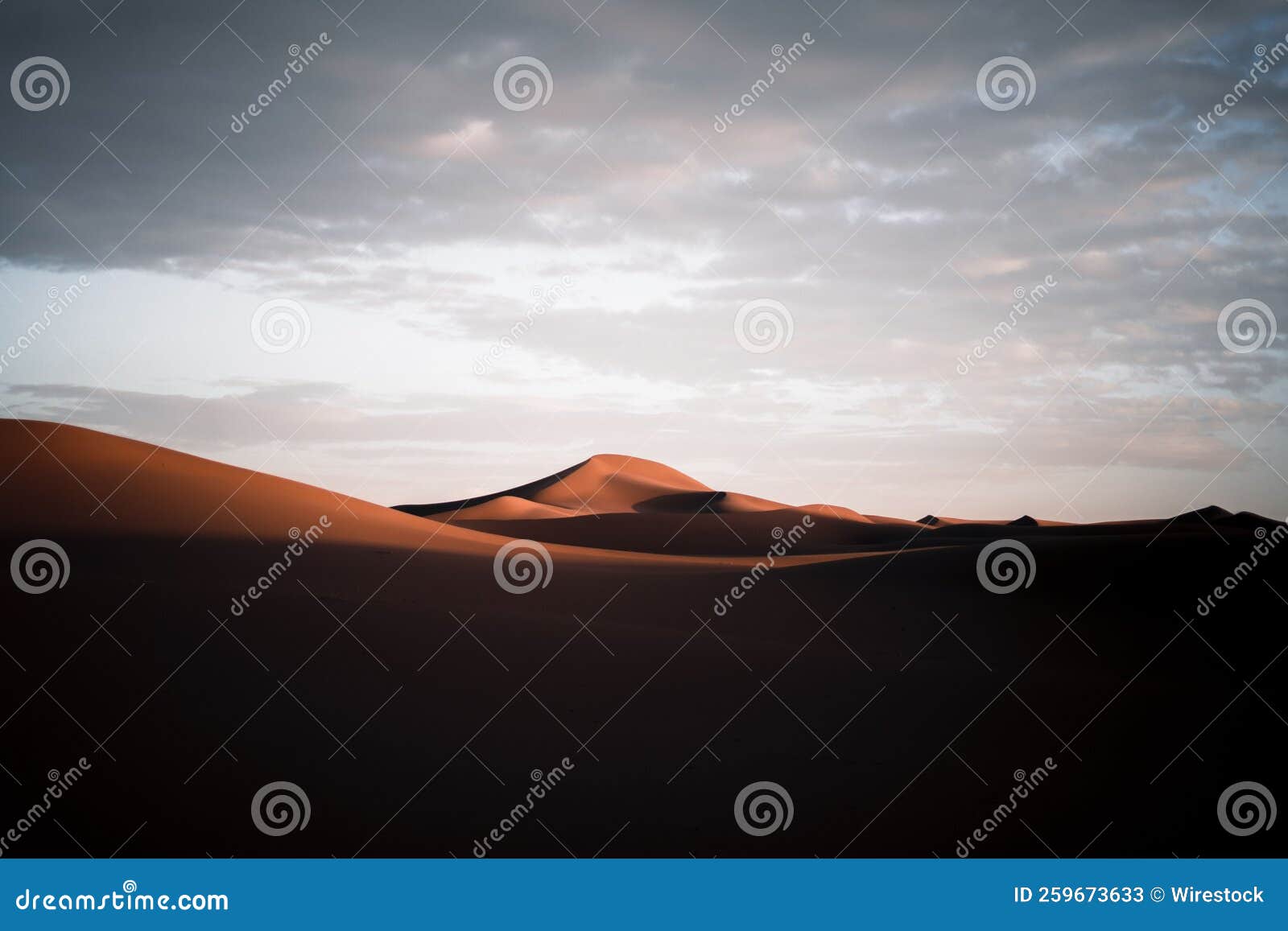 Desert Sands Under the Sun Heat Stock Image - Image of shadow, white ...