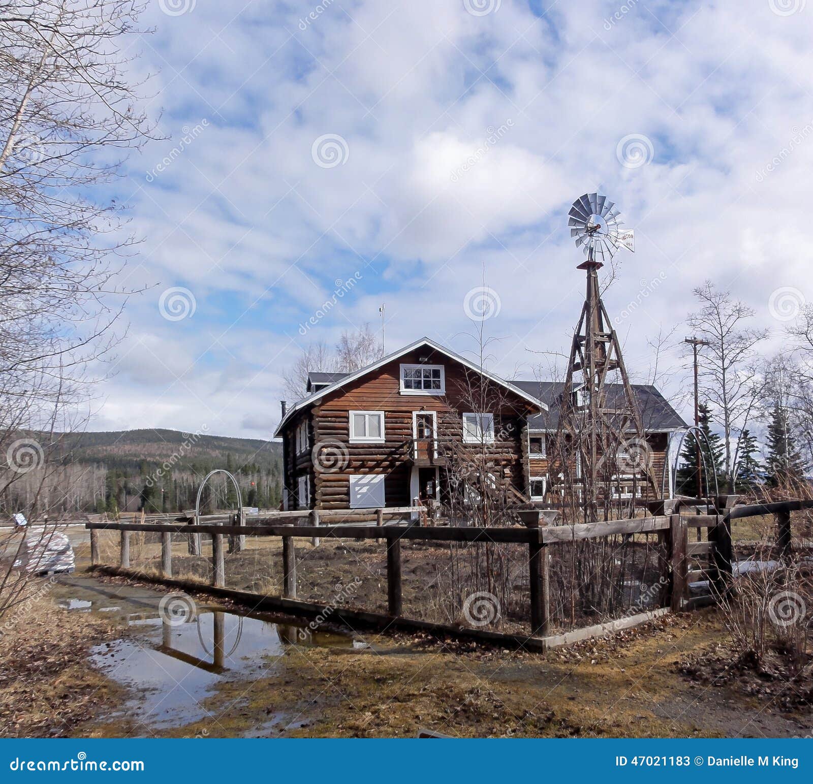 Deserted Alaskan Farmhouse stock image. Image of wilderness - 47021183