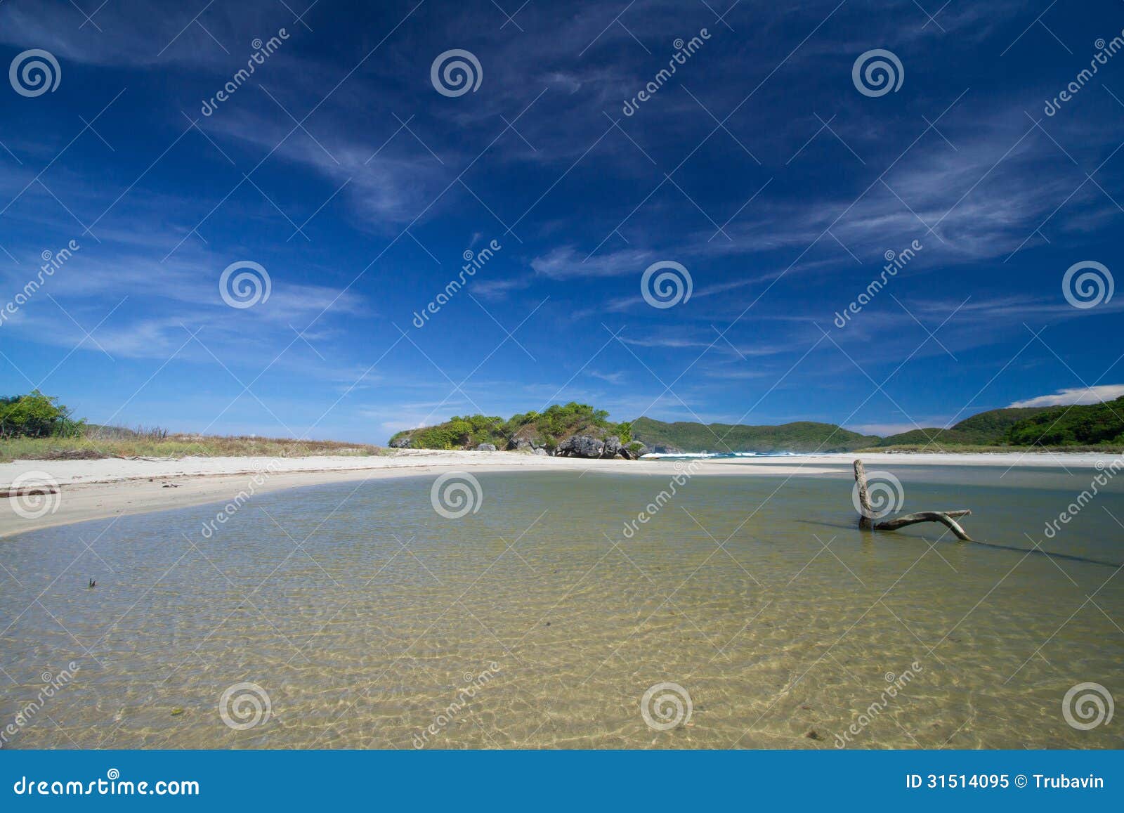 Deserted beach stock image. Image of green, sand, water - 31514095