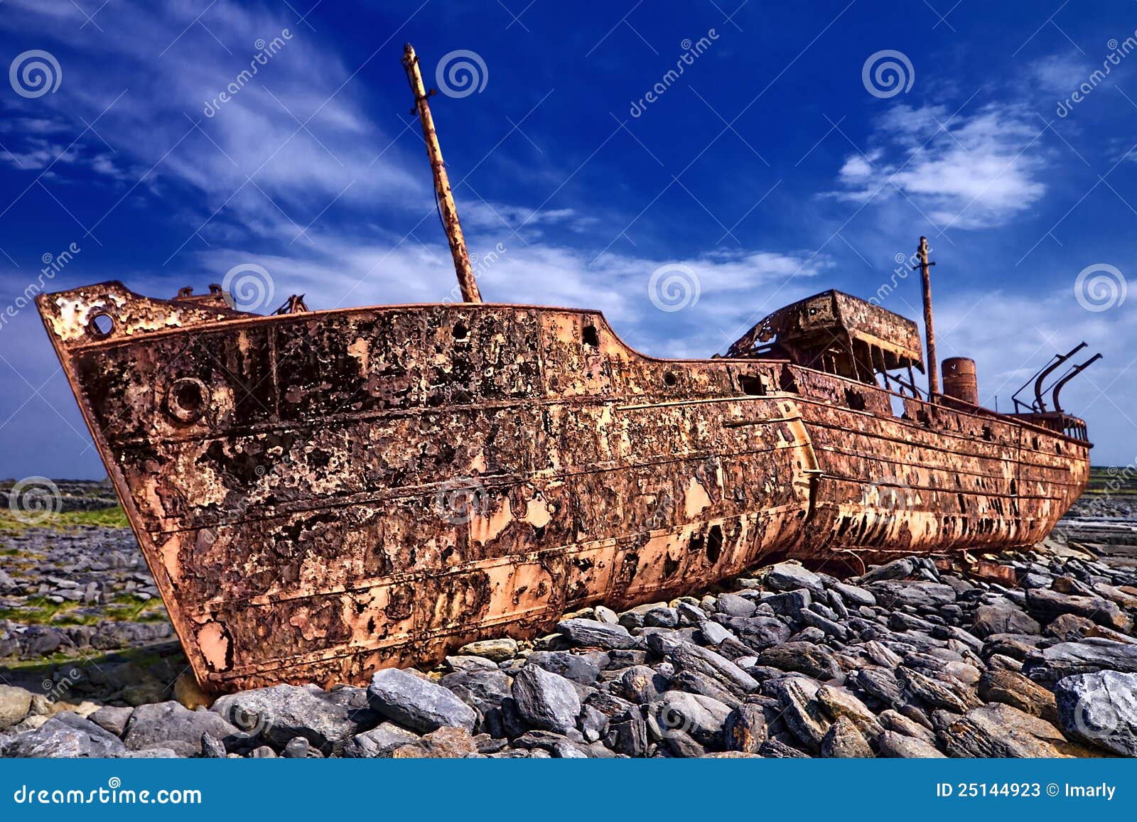 Deserted rusty ship stock image. Image of abandoned, ireland - 25144923