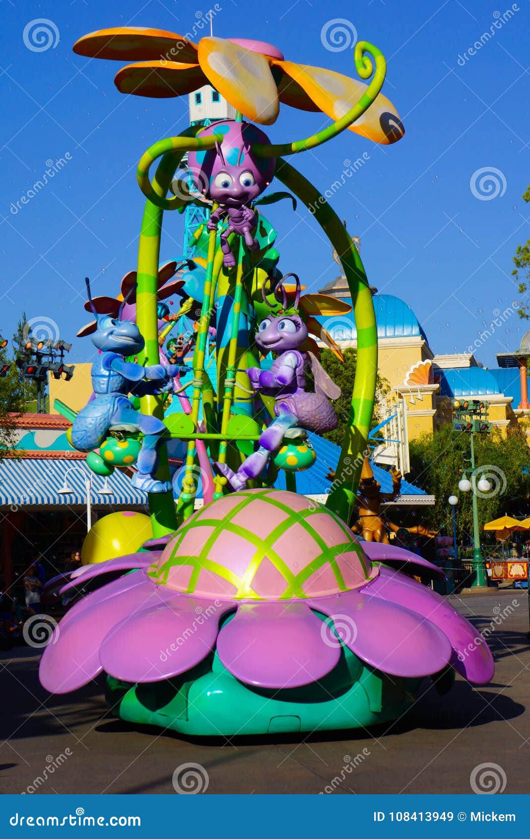 Desfile De Disney Pixar - Vida De Los Insectos Imagen de archivo ...