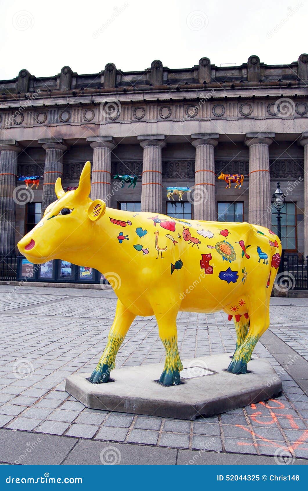Desfile De La Vaca, Edimburgo Imagen editorial - Imagen de amarillo ...