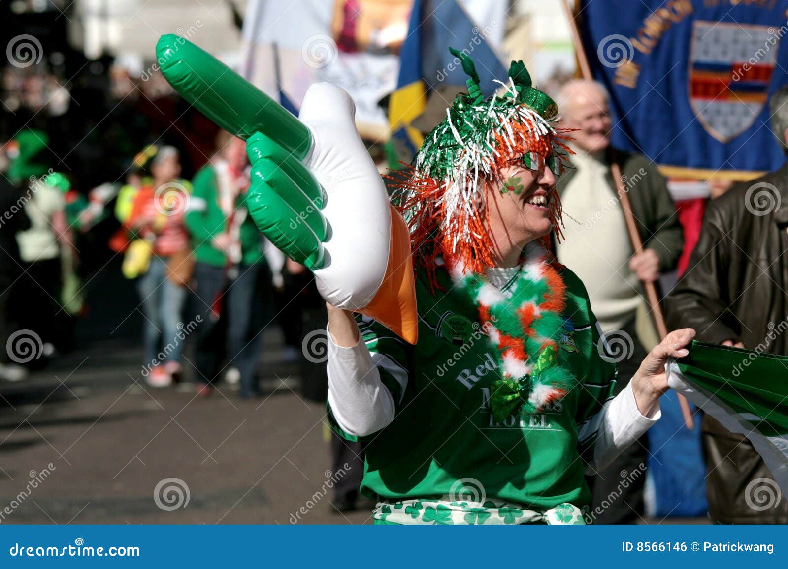 Desfile Del Día Del St Patrick Foto editorial - Imagen de asoleado ...