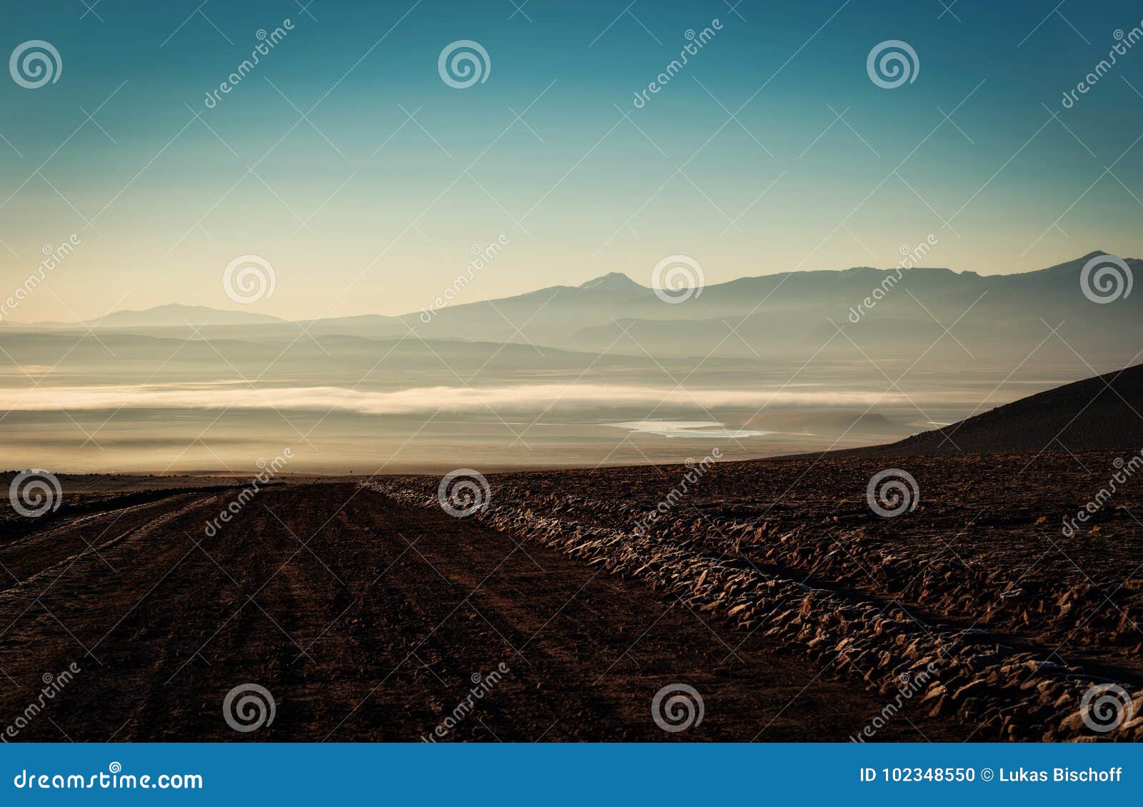 Desierto De Atacama Bolivia Foto de archivo - Imagen de cielo, suciedad ...