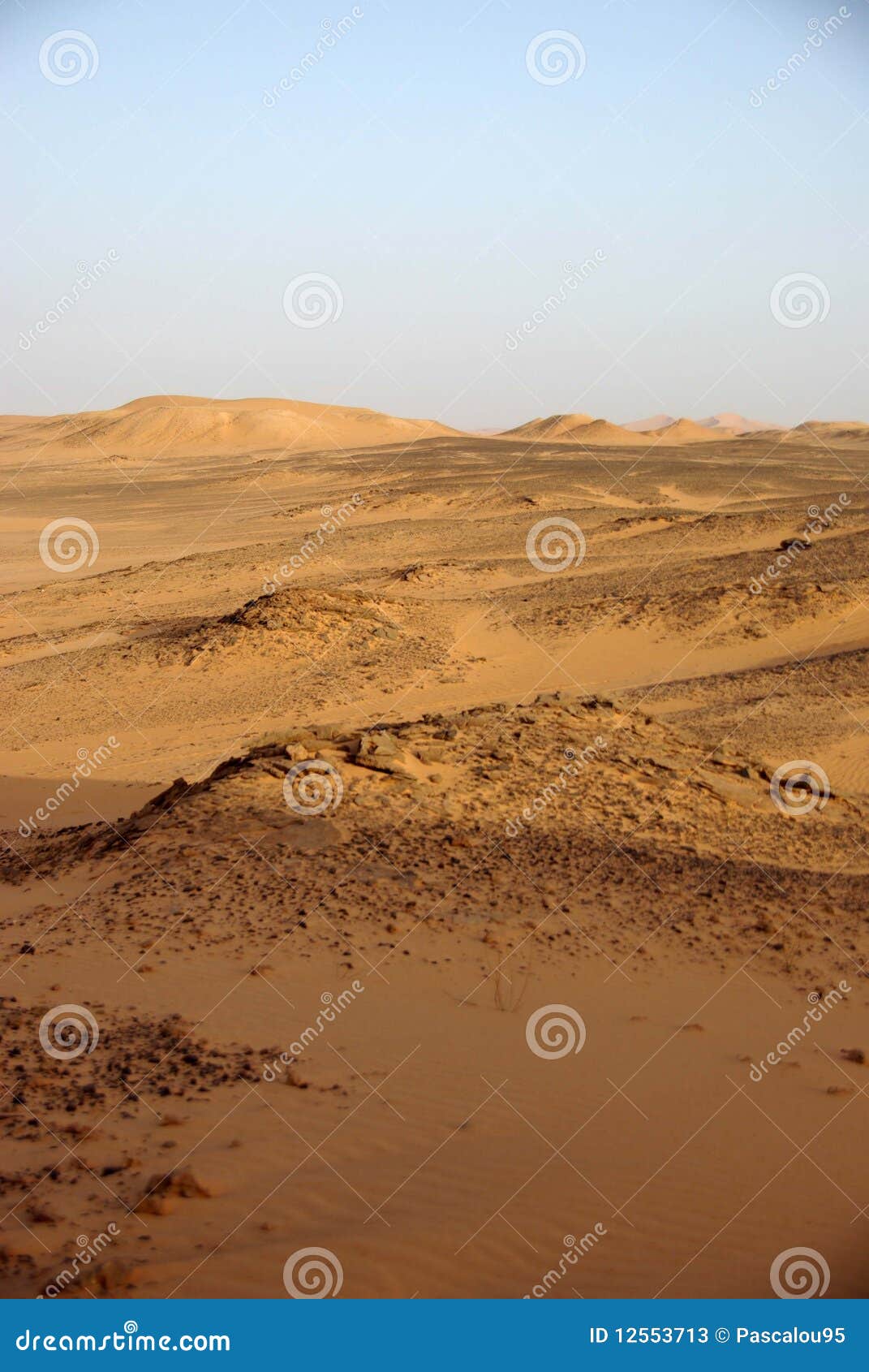 Desierto libio imagen de archivo. Imagen de paisaje, calentamiento ...