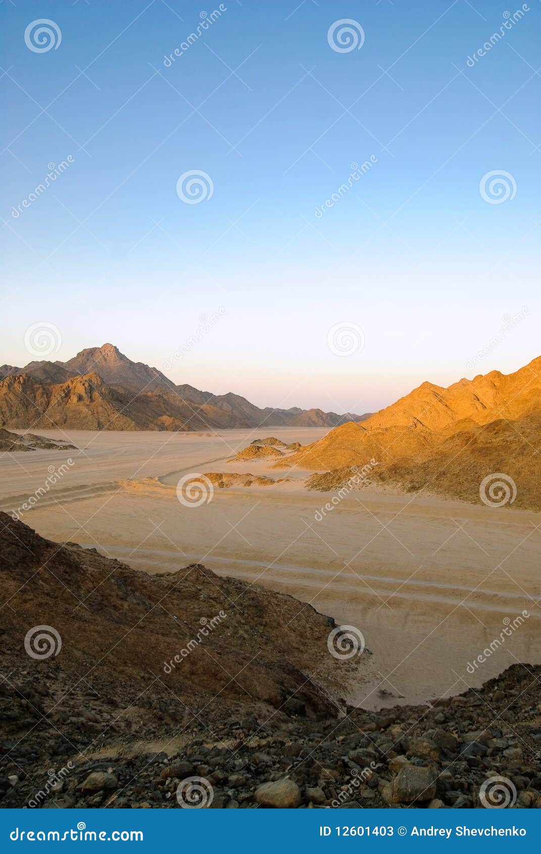 Desierto rocoso egipcio imagen de archivo. Imagen de clima - 12601403