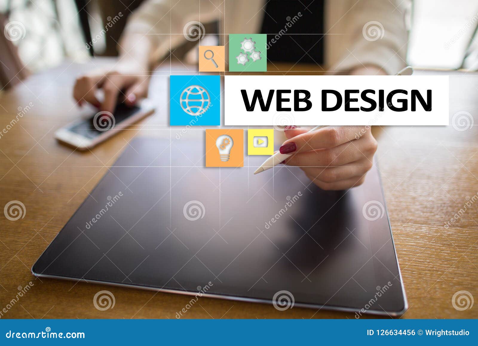 Design Web E Conceito Do Desenvolvimento Na Tela Virtual Foto de Stock ...