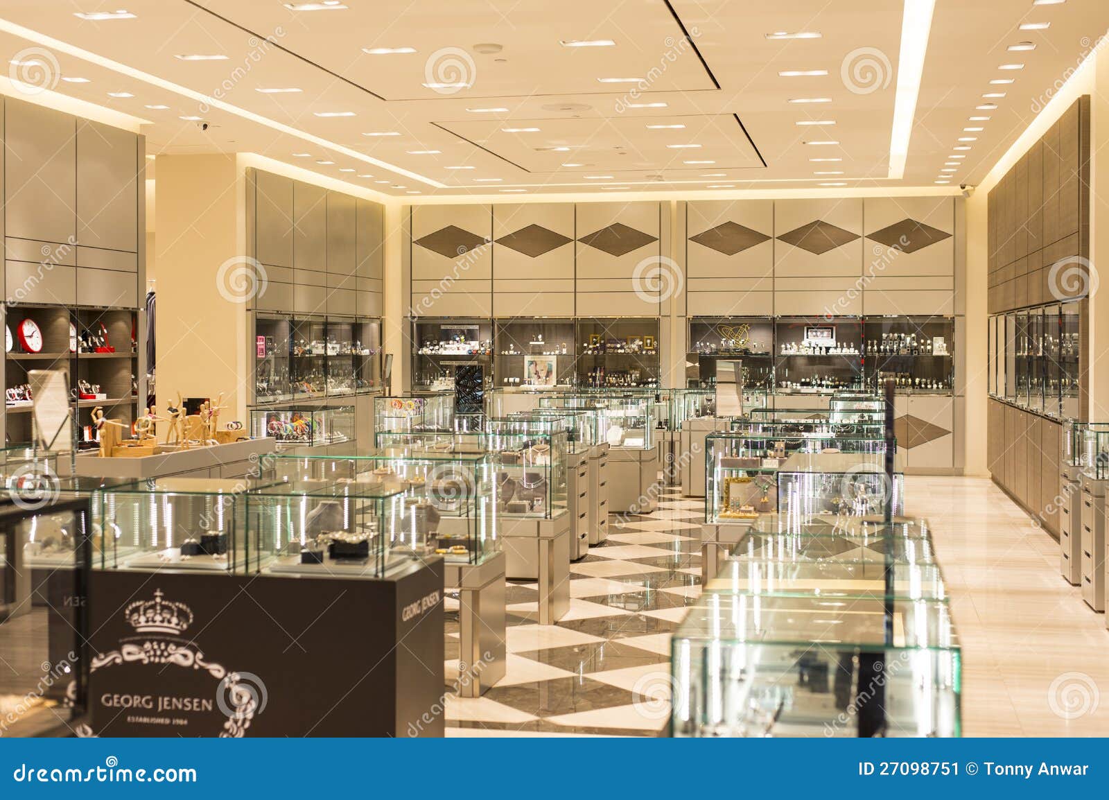 Designer Watch Shop editorial photo. Image of boutique - 27098751