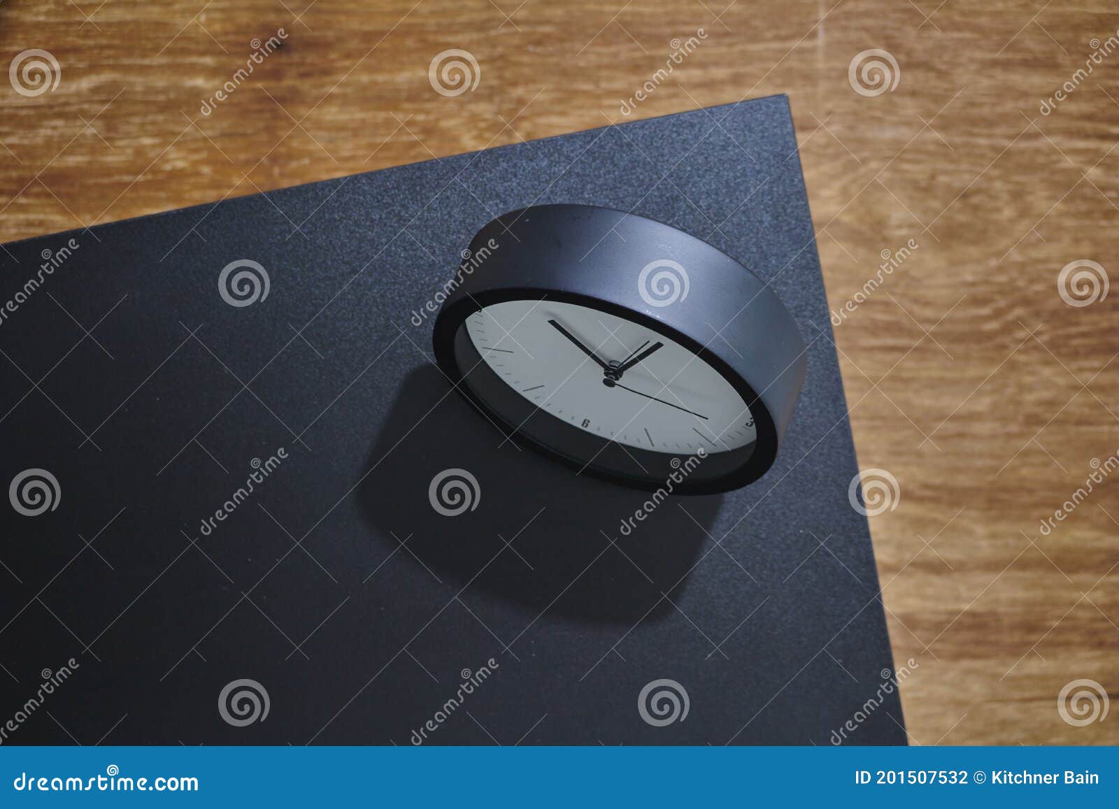 Desk Clock stock photo. Image of clock, laptop, deadline - 201507532