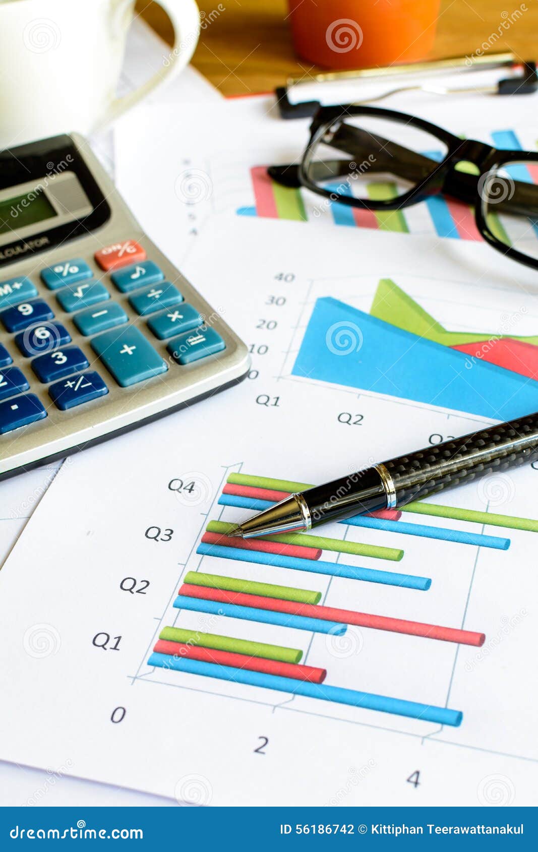 Desk Office Business Financial Accounting Calculate, Graph Analysis ... Desk Office Business Financial Accounting Calculate, Graph Analysis ...