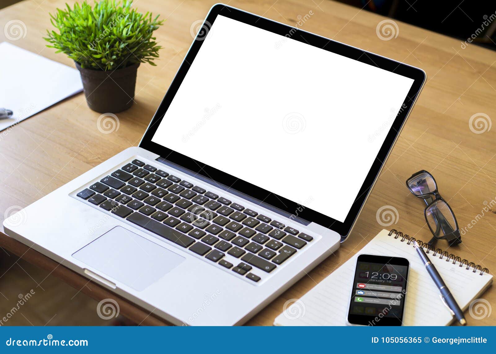 Desktop Laptop White Screen Stock Image - Image of mobile, white: 105056365