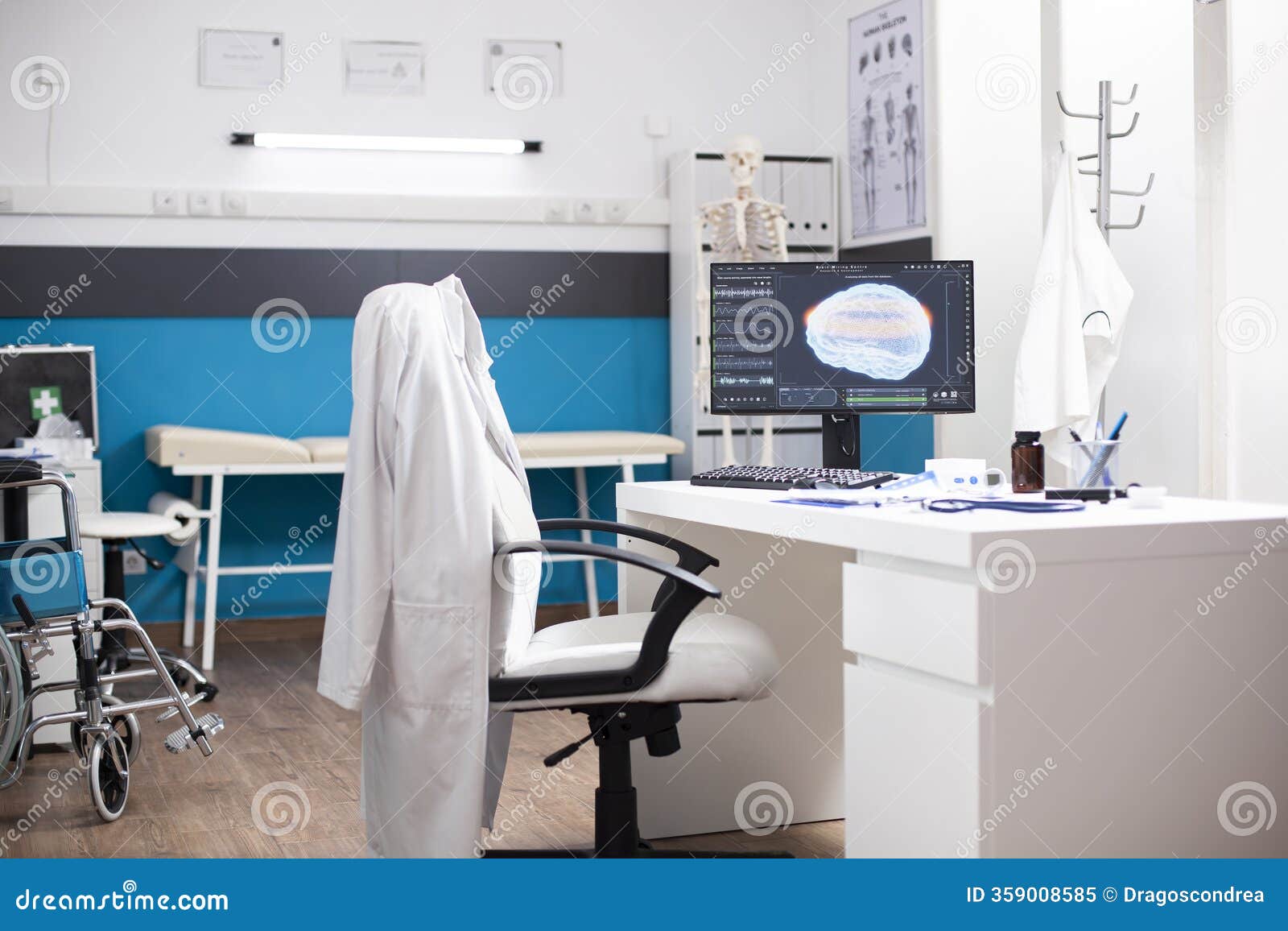 Desktop Pc on Table Displays Brain Scan Stock Image - Image of ...