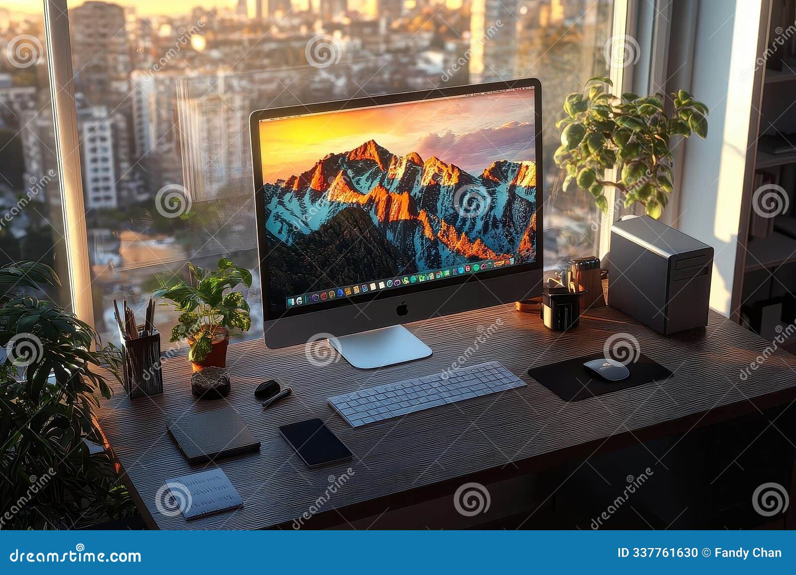 Desktop Setup with Mountain View Wallpaper, Minimalist and Productive ...