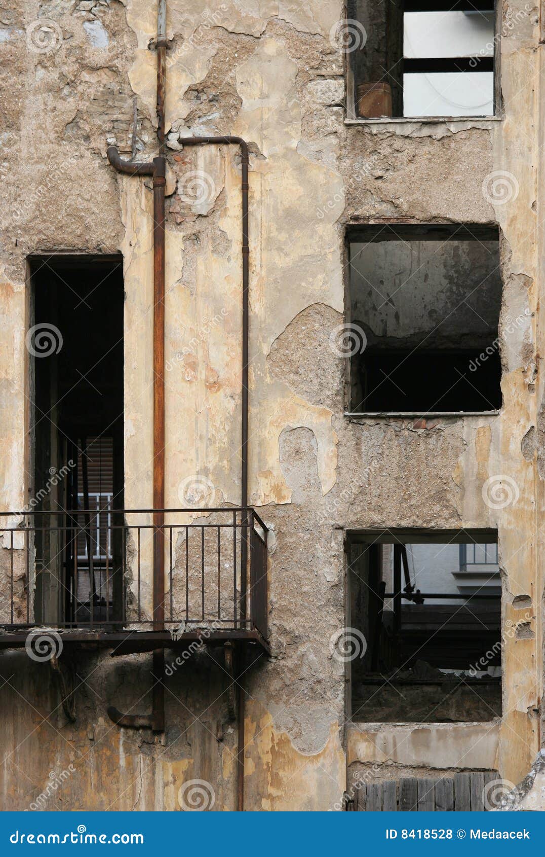 21,340 Desolate Building Stock Photos - Free & Royalty-Free Stock ...