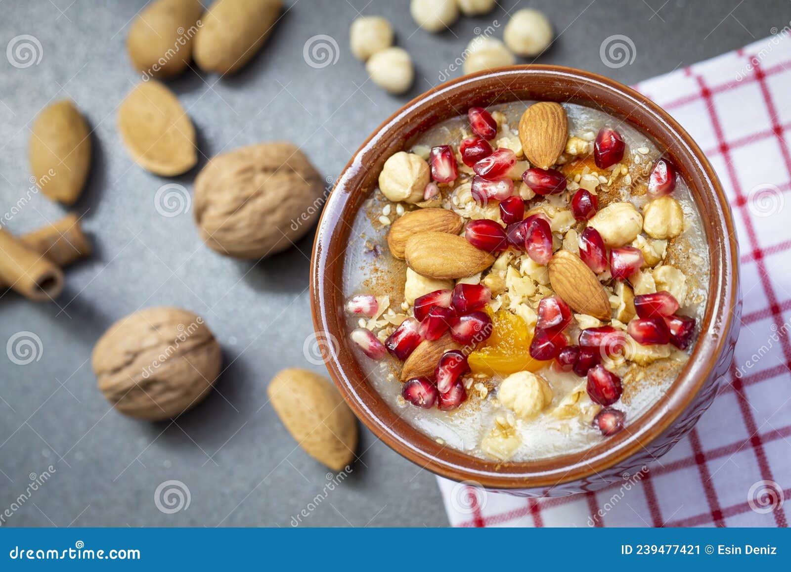 Dessert Turc Traditionnel Ashura Asure Image stock - Image of grenade ...
