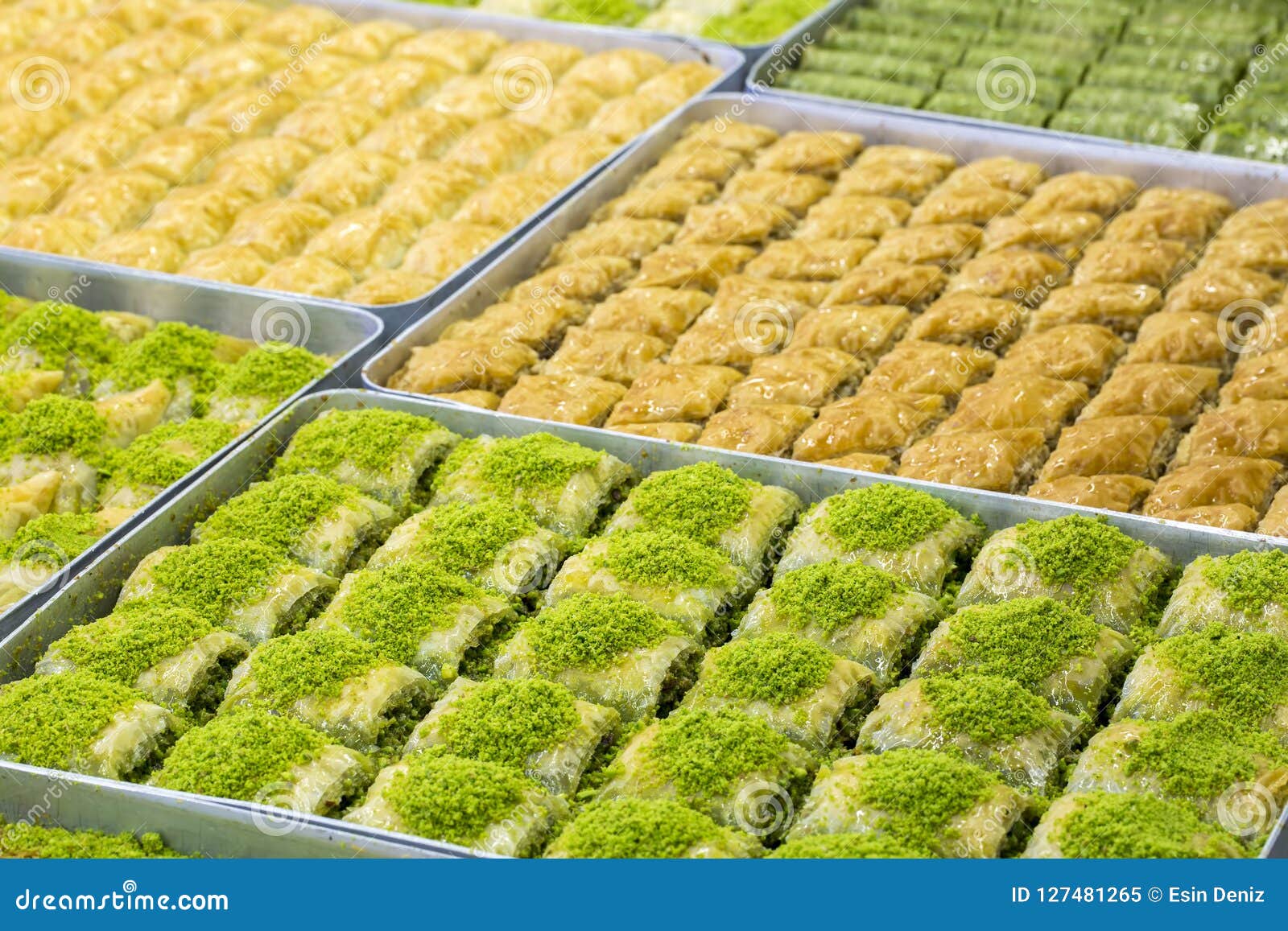 Desserts Turcs Traditionnels ; Baklava Image stock - Image du fond ...