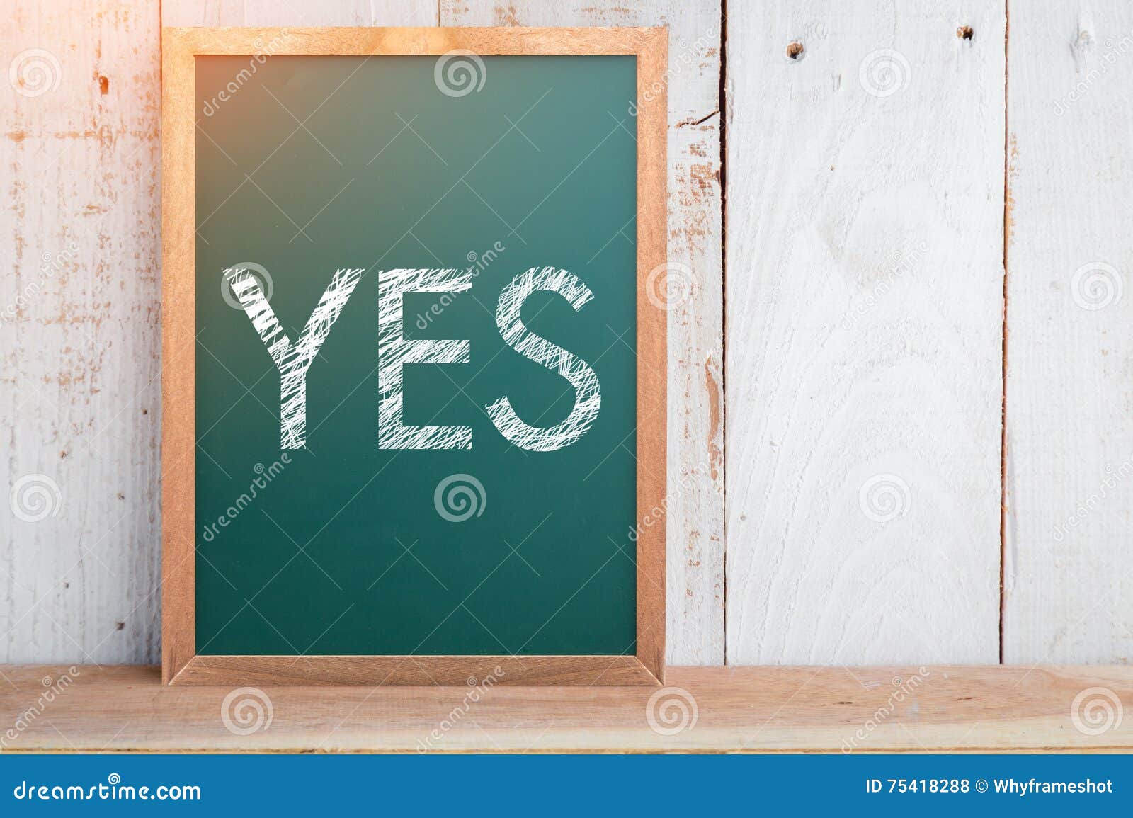 Dessin De Mot Oui Sur Le Tableau Photo stock - Image du tableau, noir ...