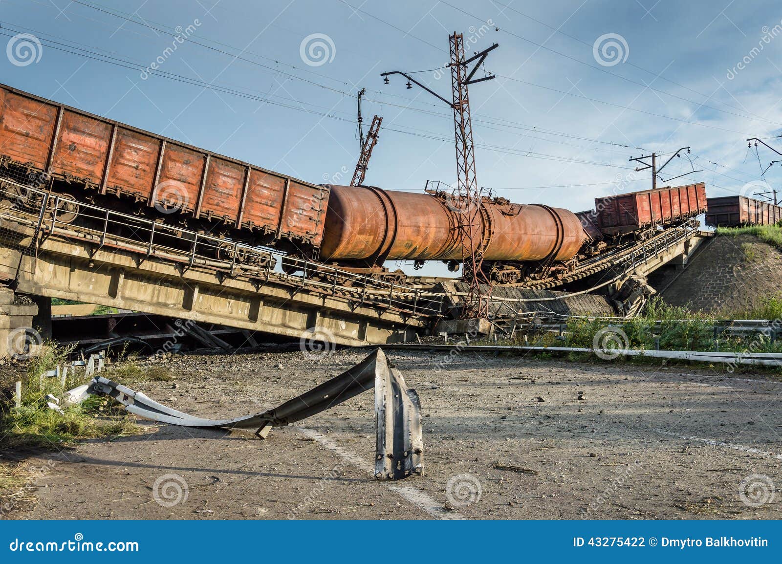 Destroyed Bridge with Wagons Stock Photo - Image of route, cross: 43275422
