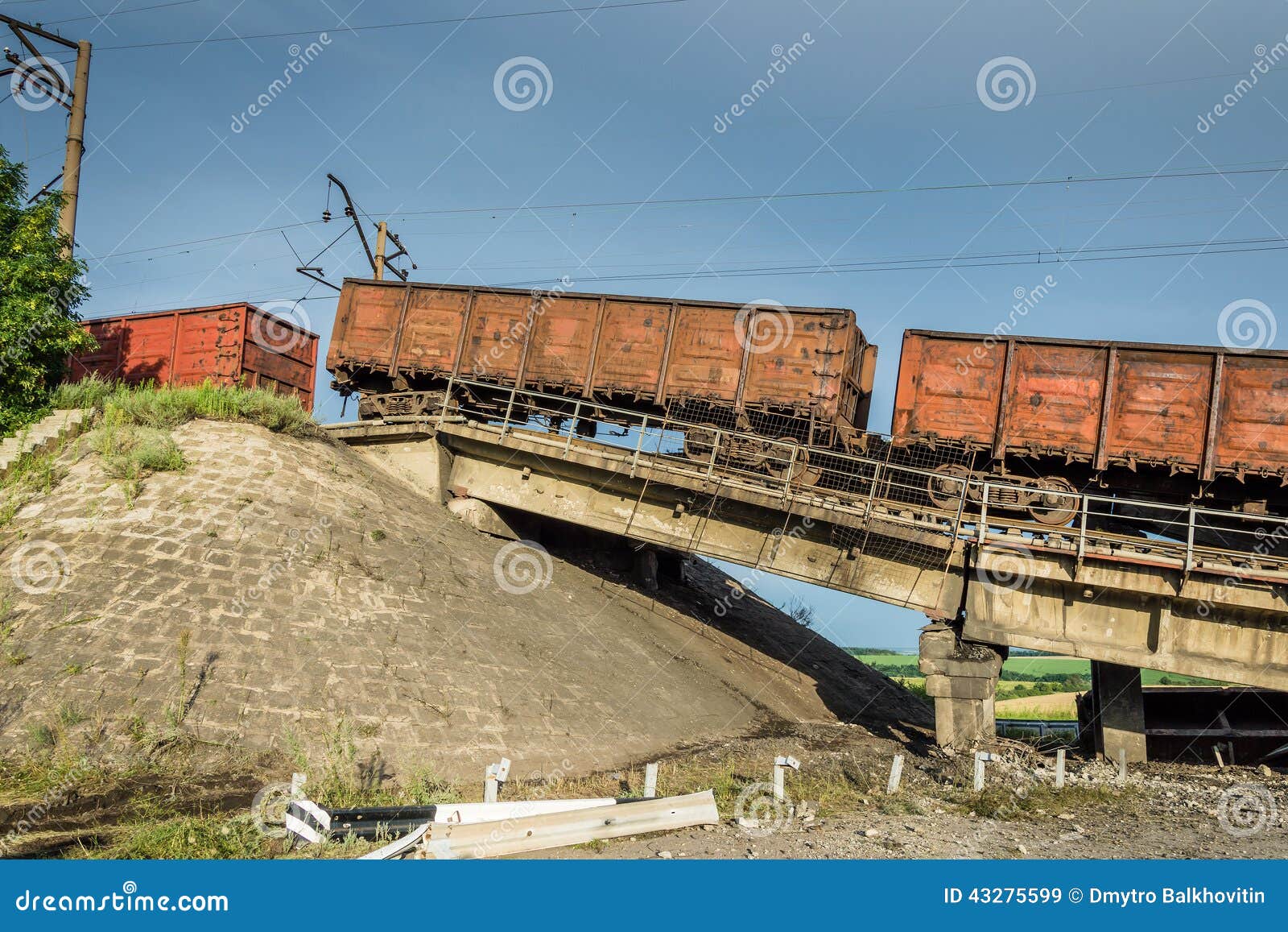 Destroyed Bridge with Wagons Stock Image - Image of landscape, cloud ...