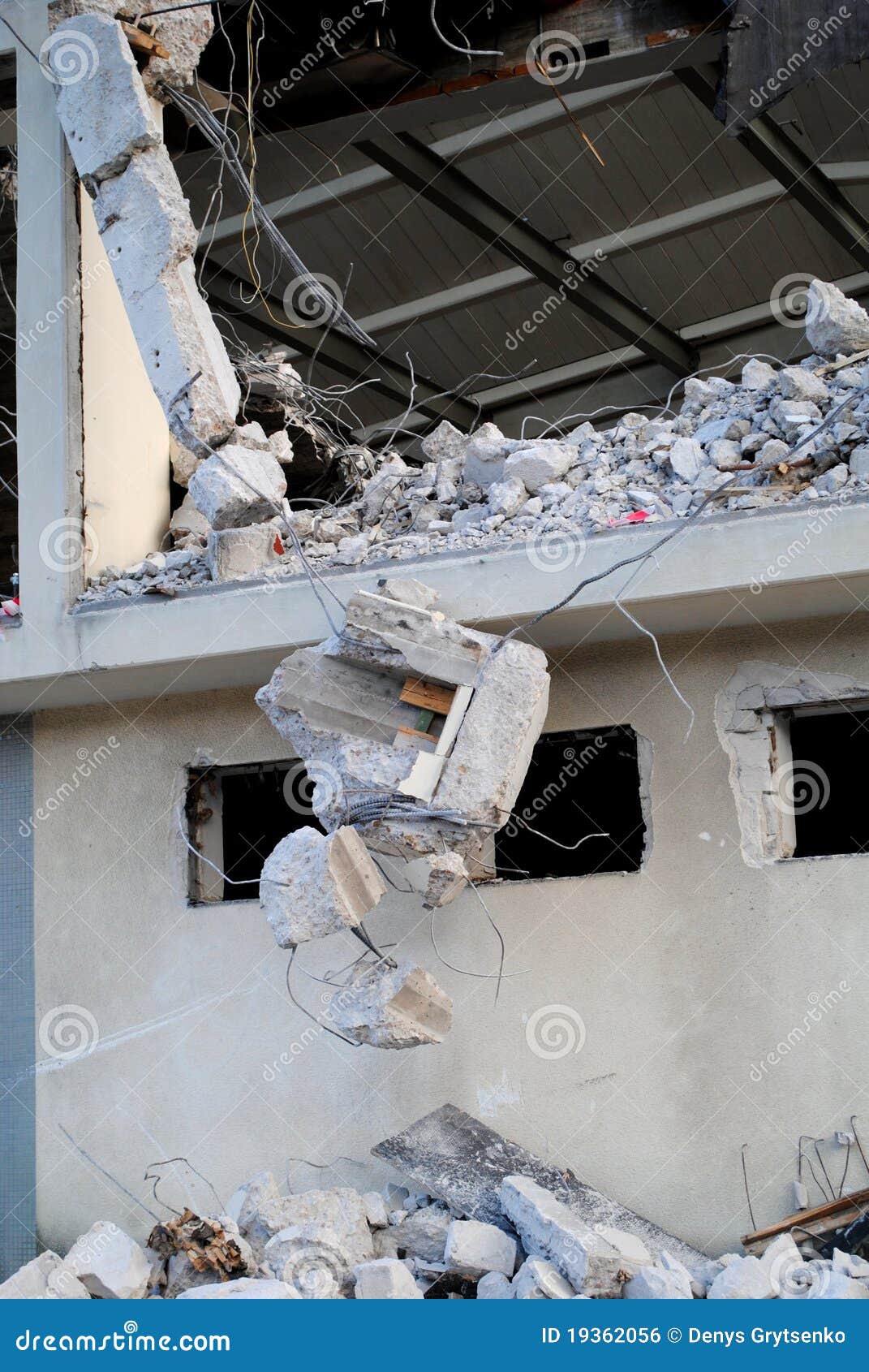 Destroyed building stock photo. Image of trash, house - 19362056