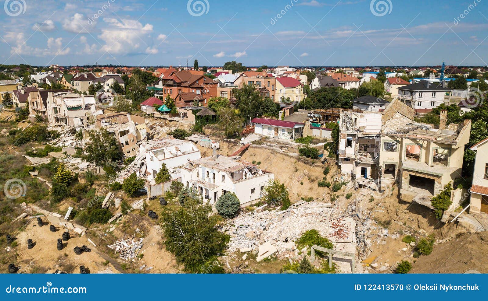 The Destroyed Luxury House after the Earthquake Stock Photo - Image of ...