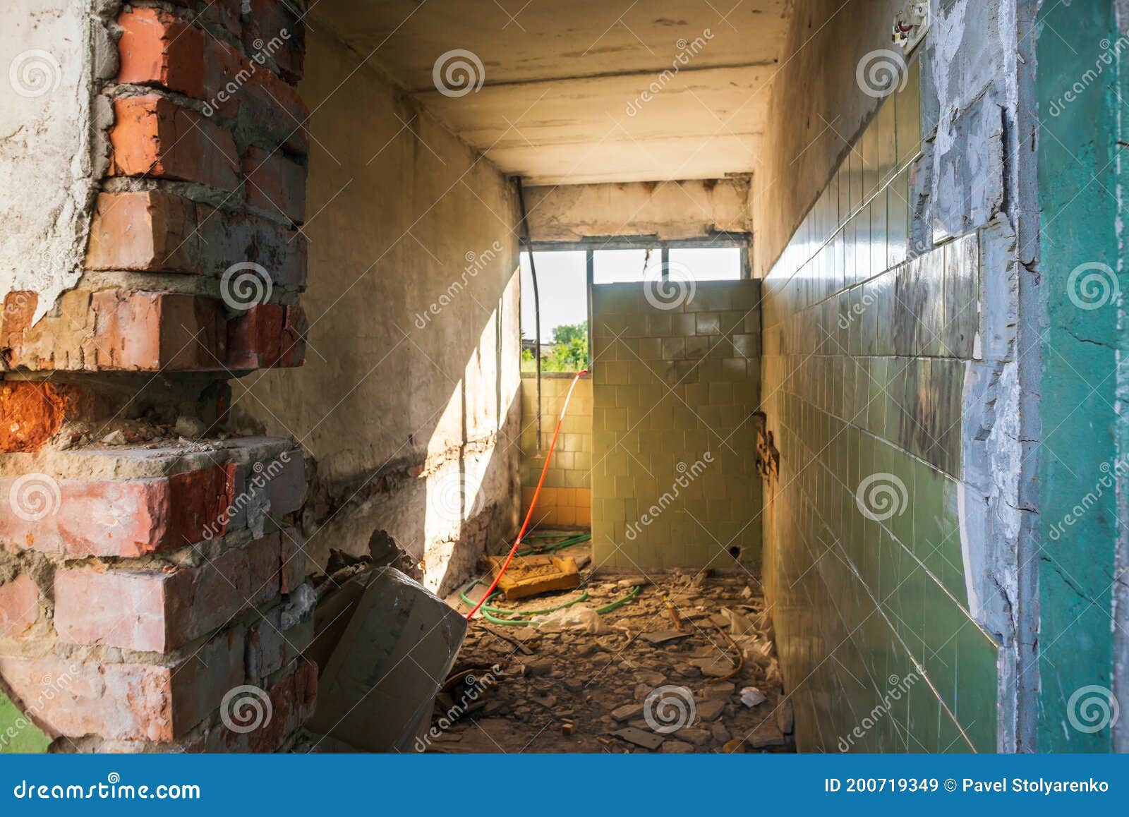 The Destroyed Room Building on Sunset Stock Image - Image of destroy ...