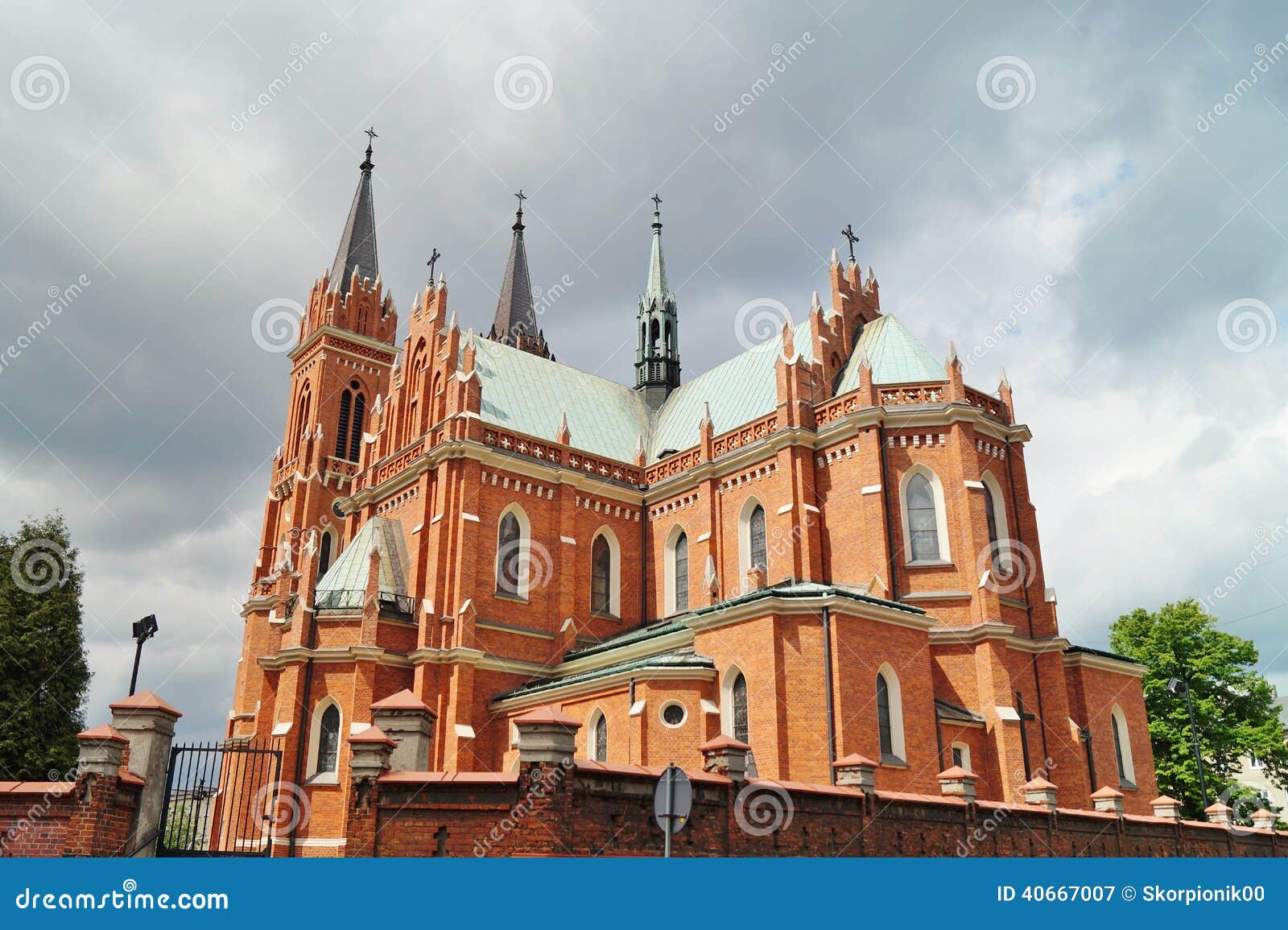 Det Neo - Gotisk Katolsk Kyrka Fotografering för Bildbyråer - Bild av ...