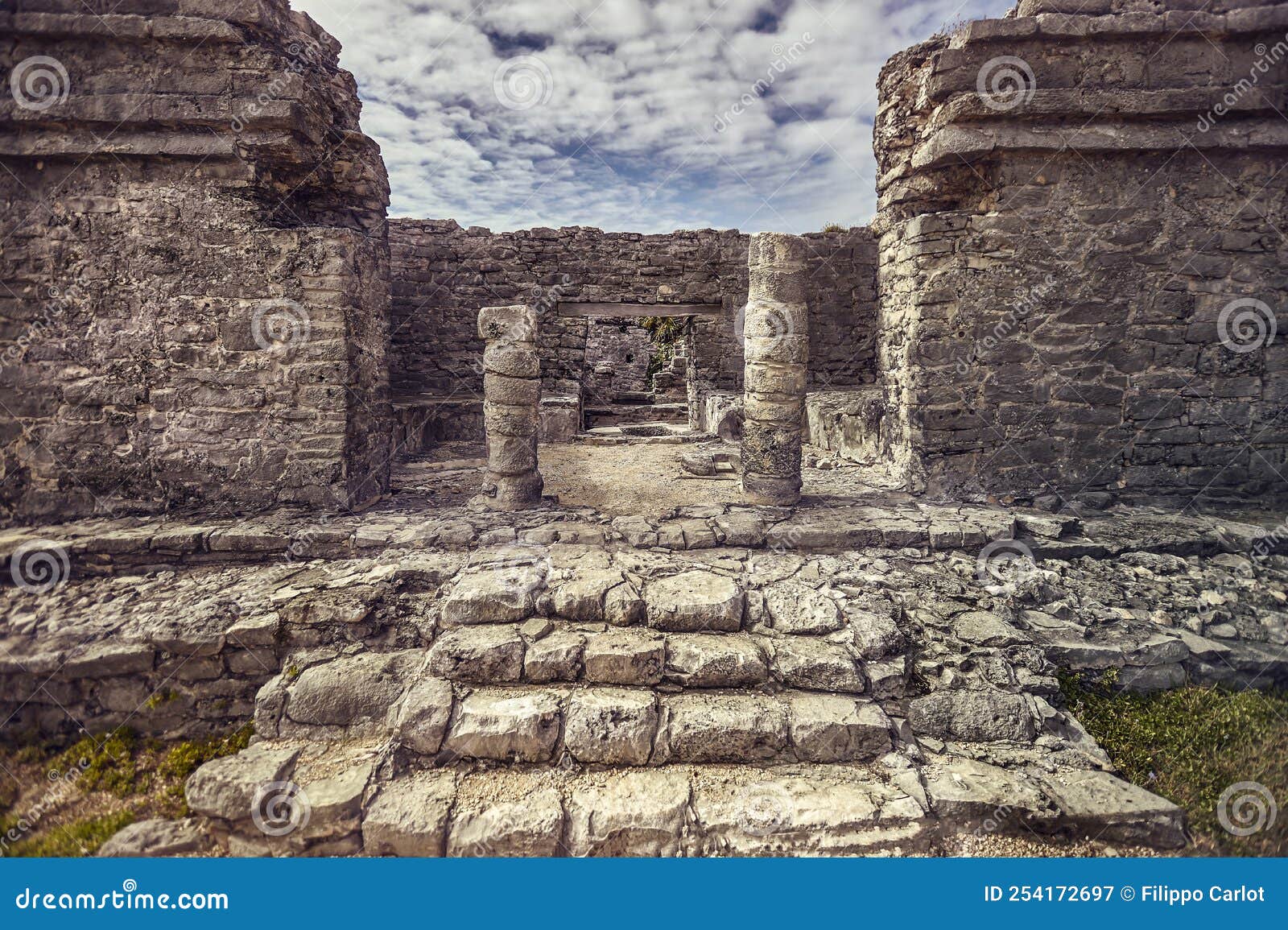 Entry of an Ancient Mayan Building in Tulum Editorial Photography ...
